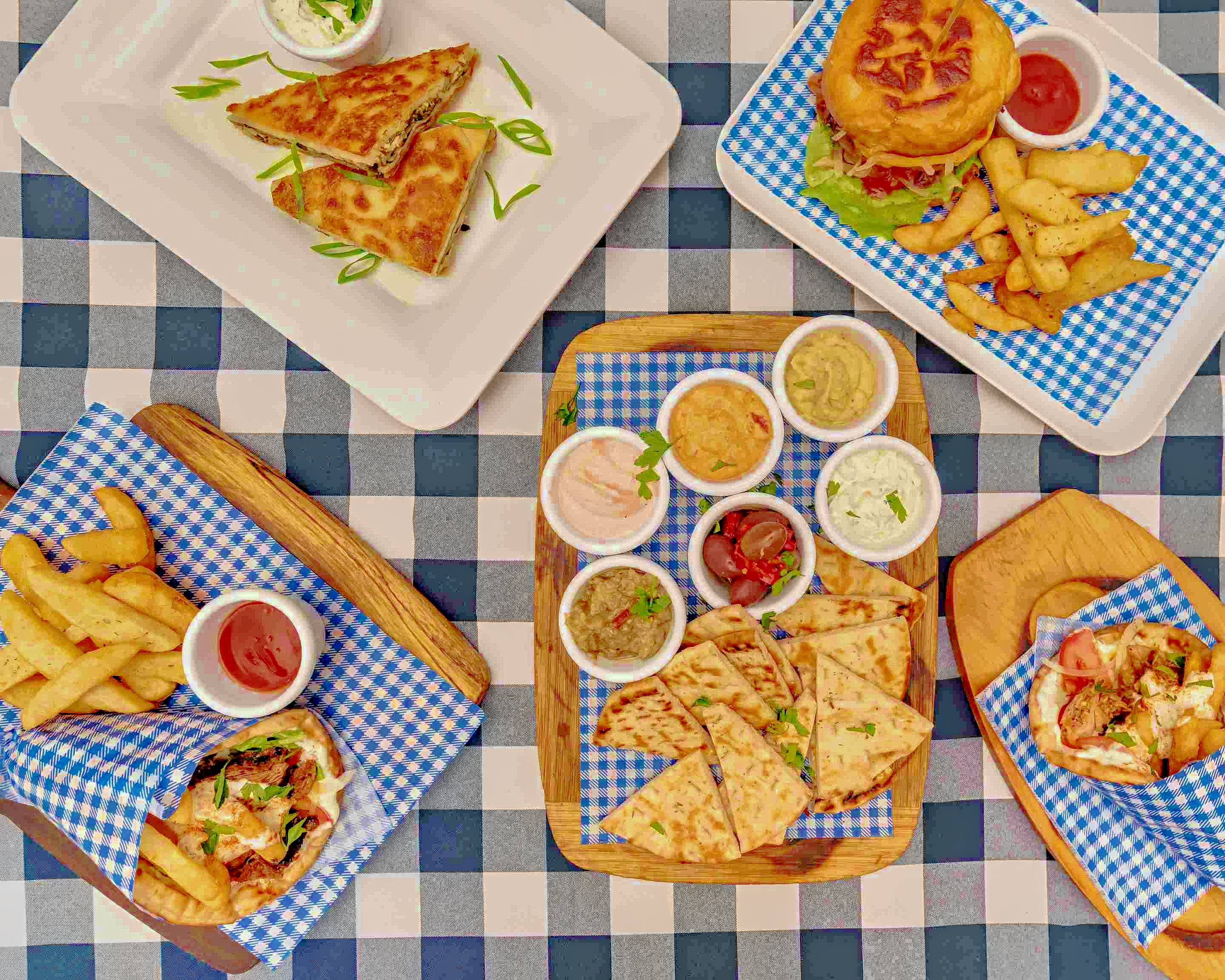 Fetta's Greek Taverna Menu Takeout in Cairns | Delivery Menu & Prices ...