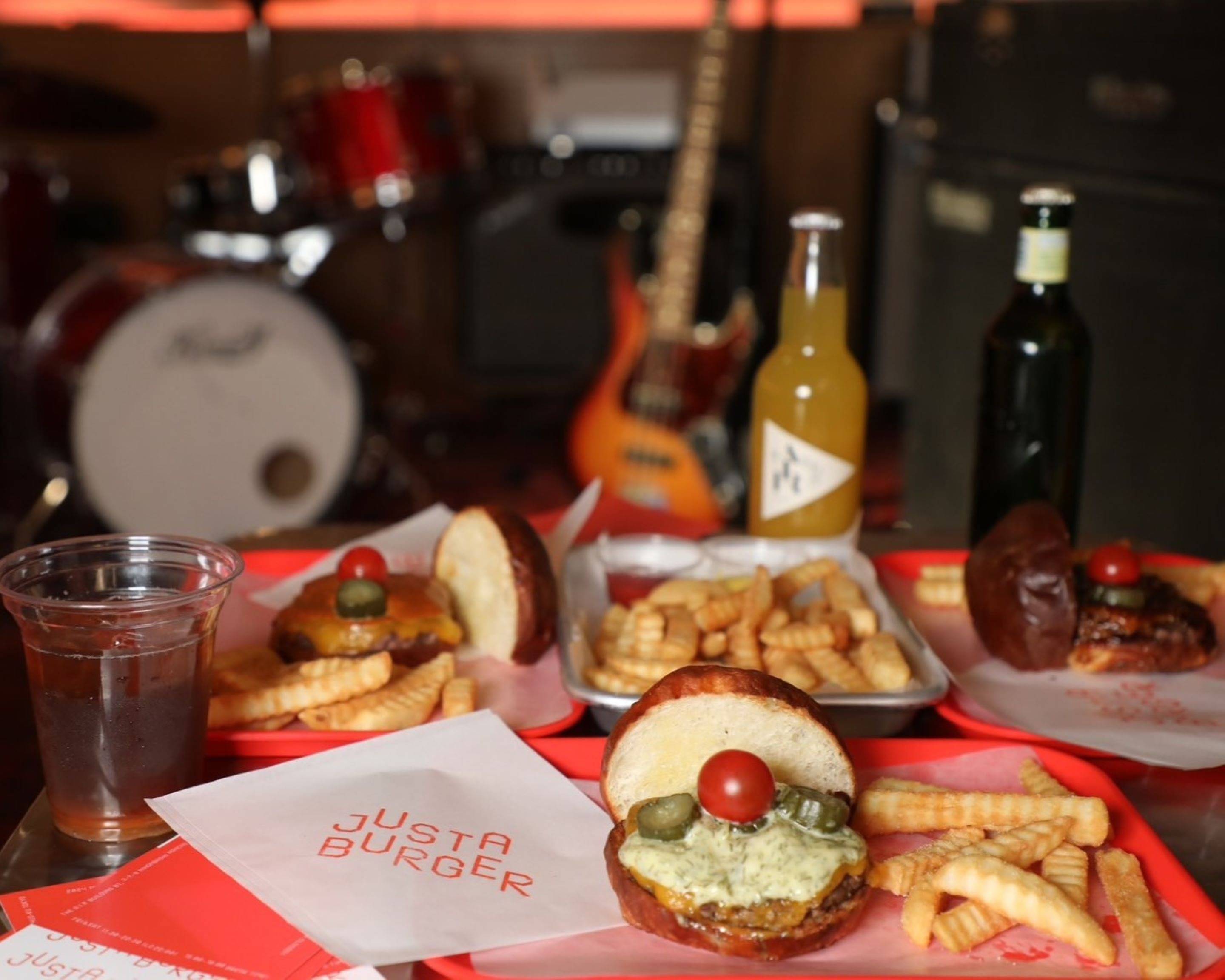 JUSTA BURGERのデリバリー ・持ち帰り| メニューを見る |東京 で 配達| ウーバーイーツ