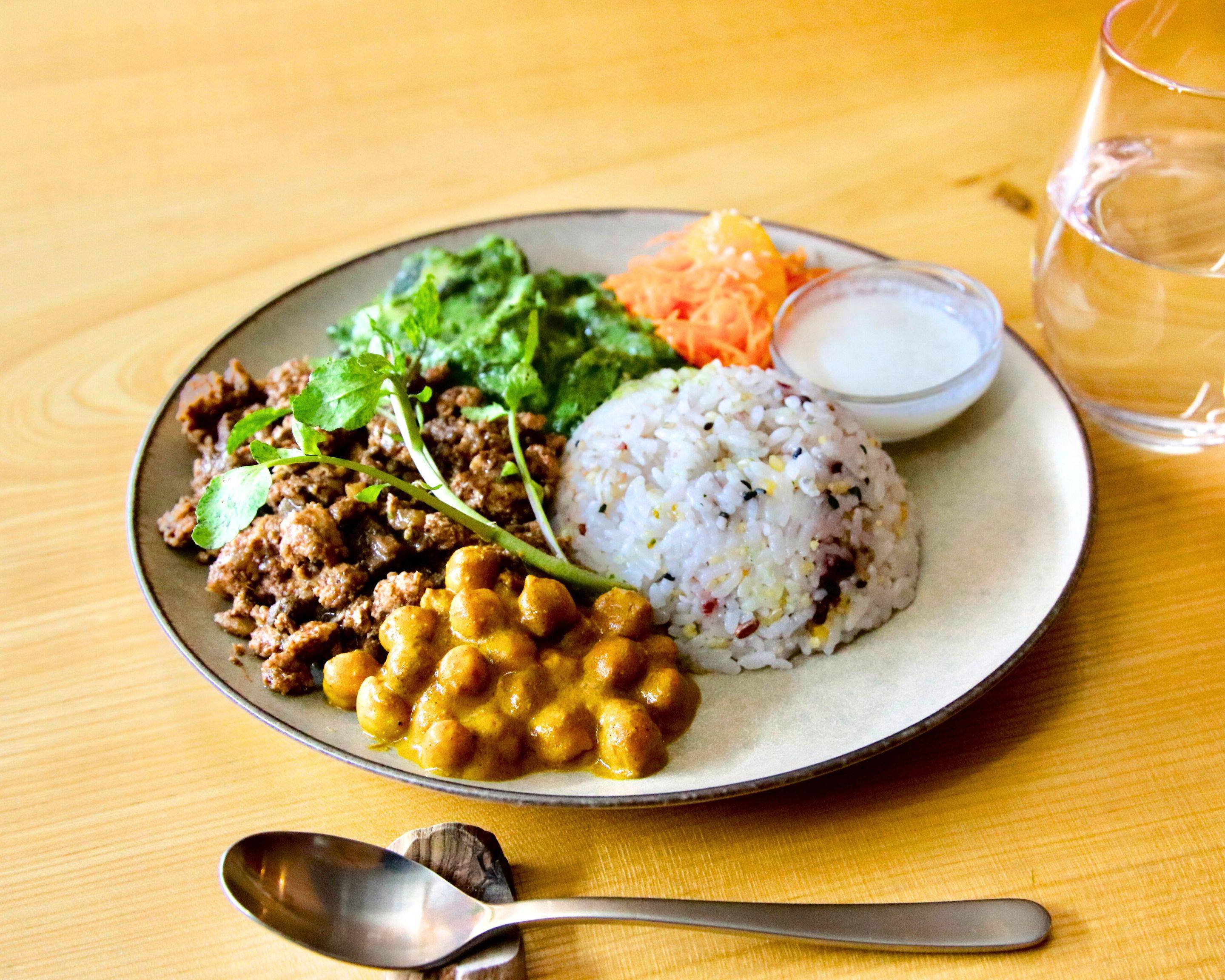 完全栄養食ウェルビーカレー WellBe Curryの出前・宅配・テイクアウトメニュー | ウーバーイーツ