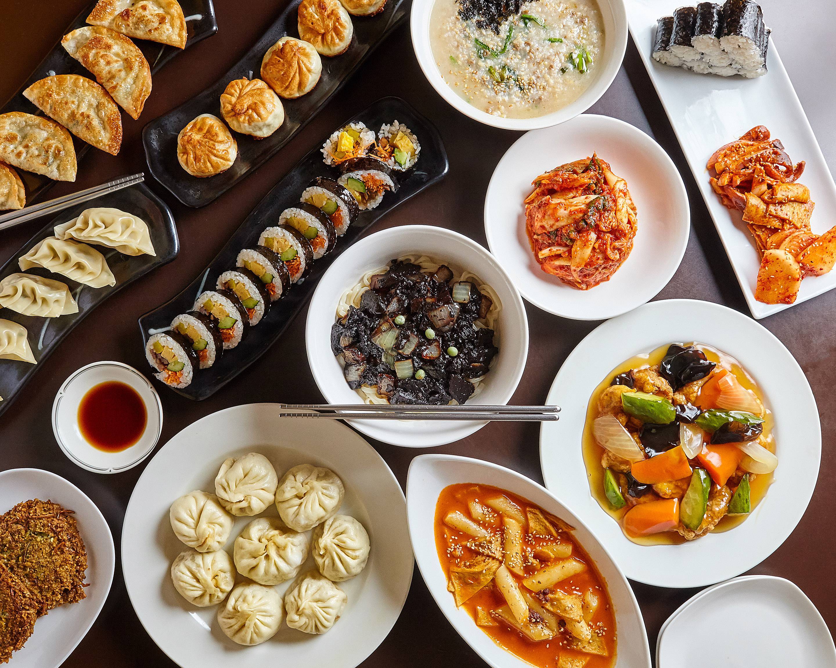 明洞食道楽 Myungdong sikdorakのデリバリー ・持ち帰り| メニューを見る |新宿区 で 配達| ウーバーイーツ