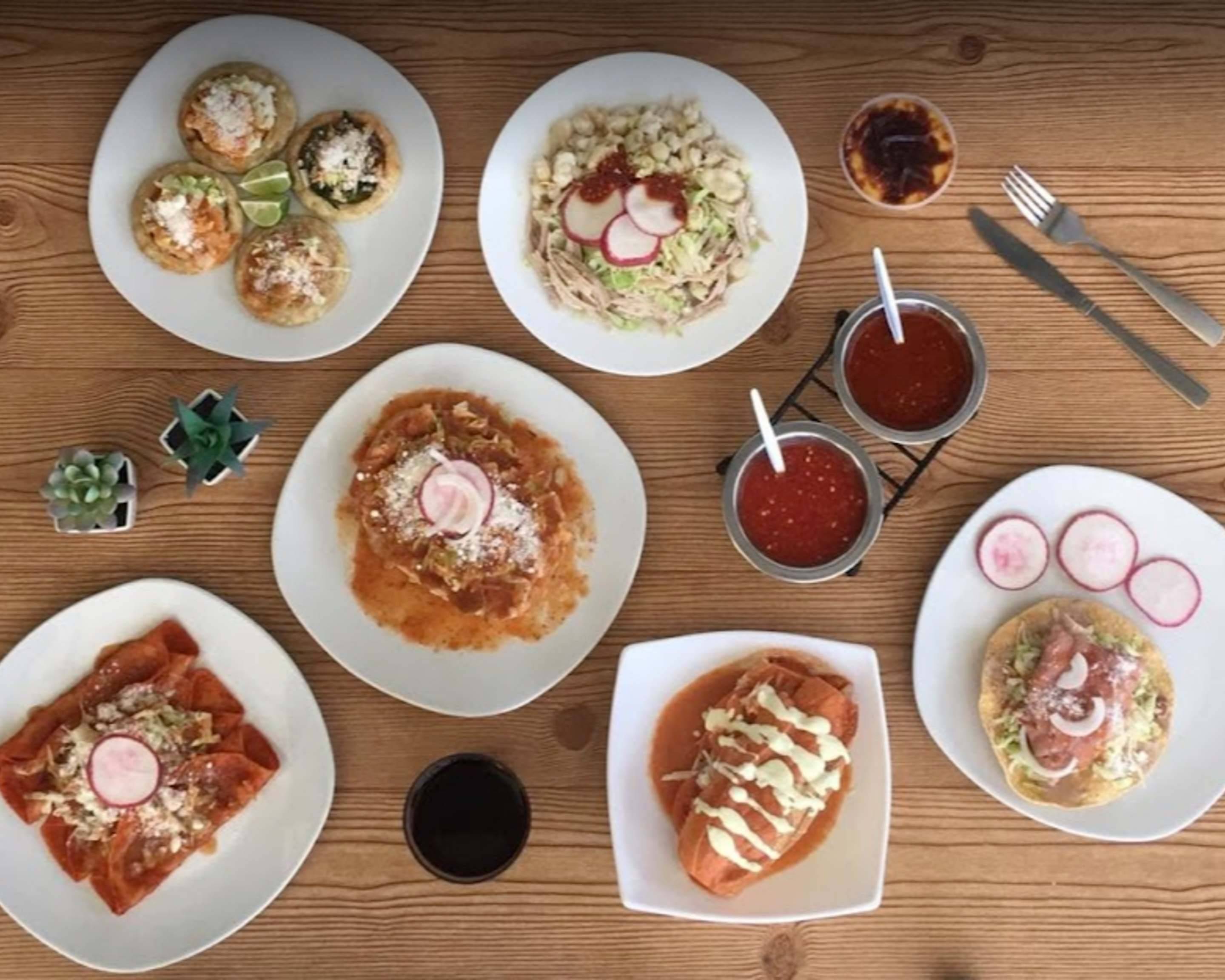 Cenaduria La Cochera Menú a Domicilio【Menú y Precios】Zapopan | Uber Eats