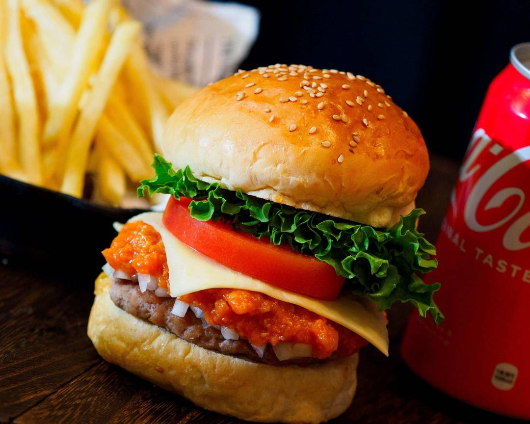 バーガーショップ HumHum Burgershop HumHumの出前・宅配・テイクアウトメニュー | ウーバーイーツ