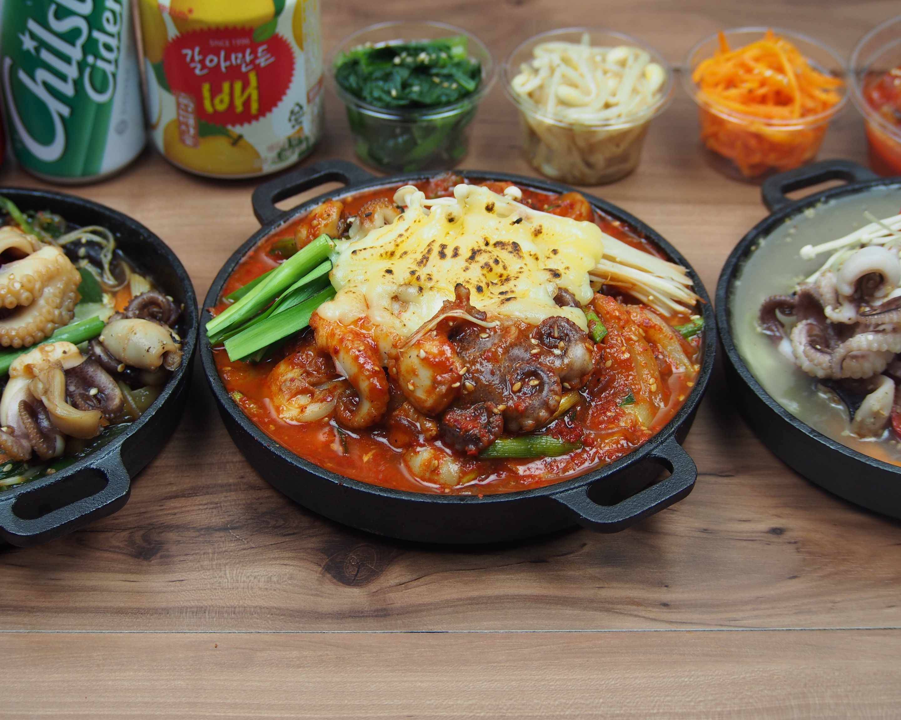 山盛りイイダコ&韓流炒め The チュクミ 新橋店 Heaping octopus & Korean stir-fried The ...