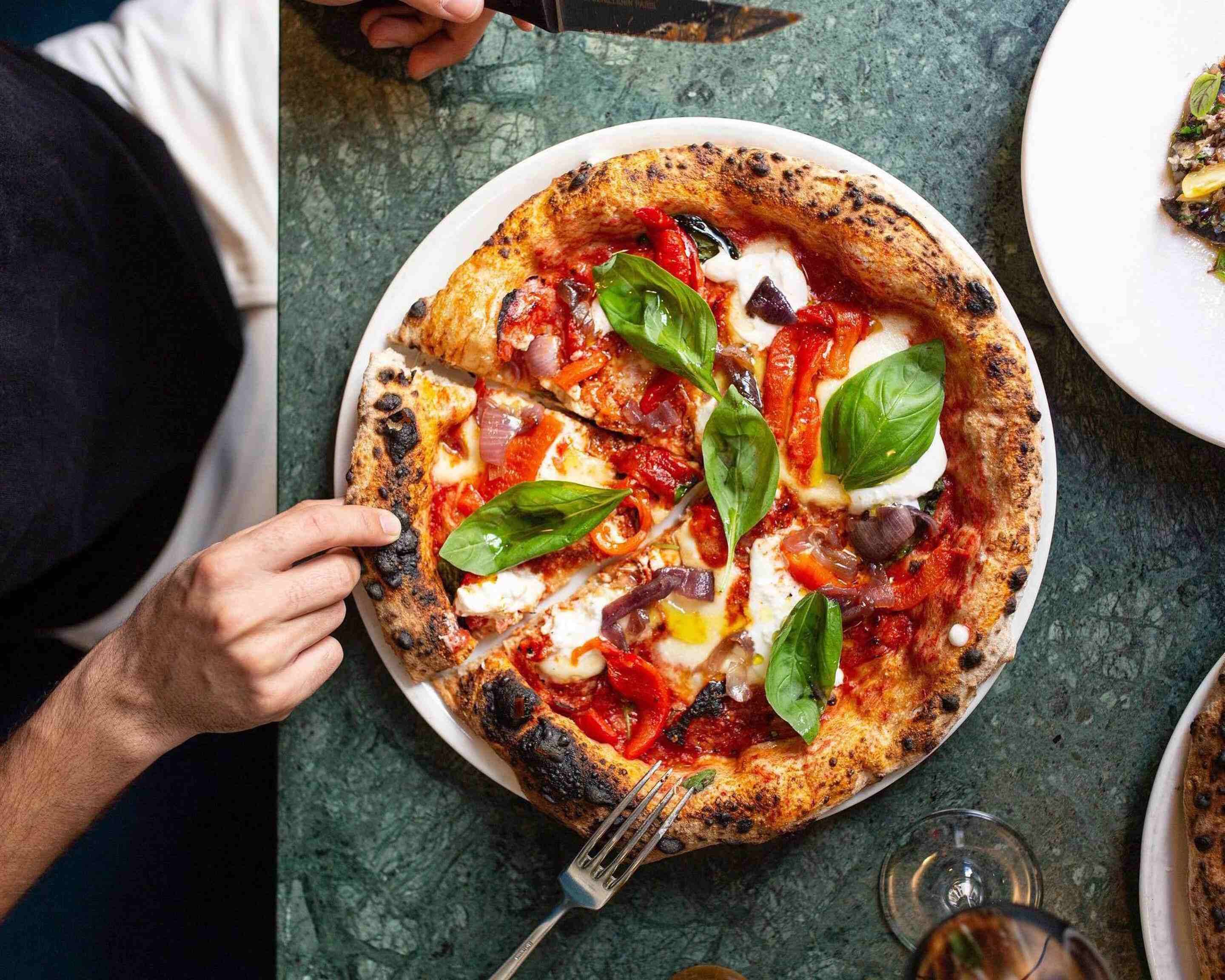 Livraison du menu Sam Pizz 🍕 à Marennes - 【Menu et prix】 | Uber Eats