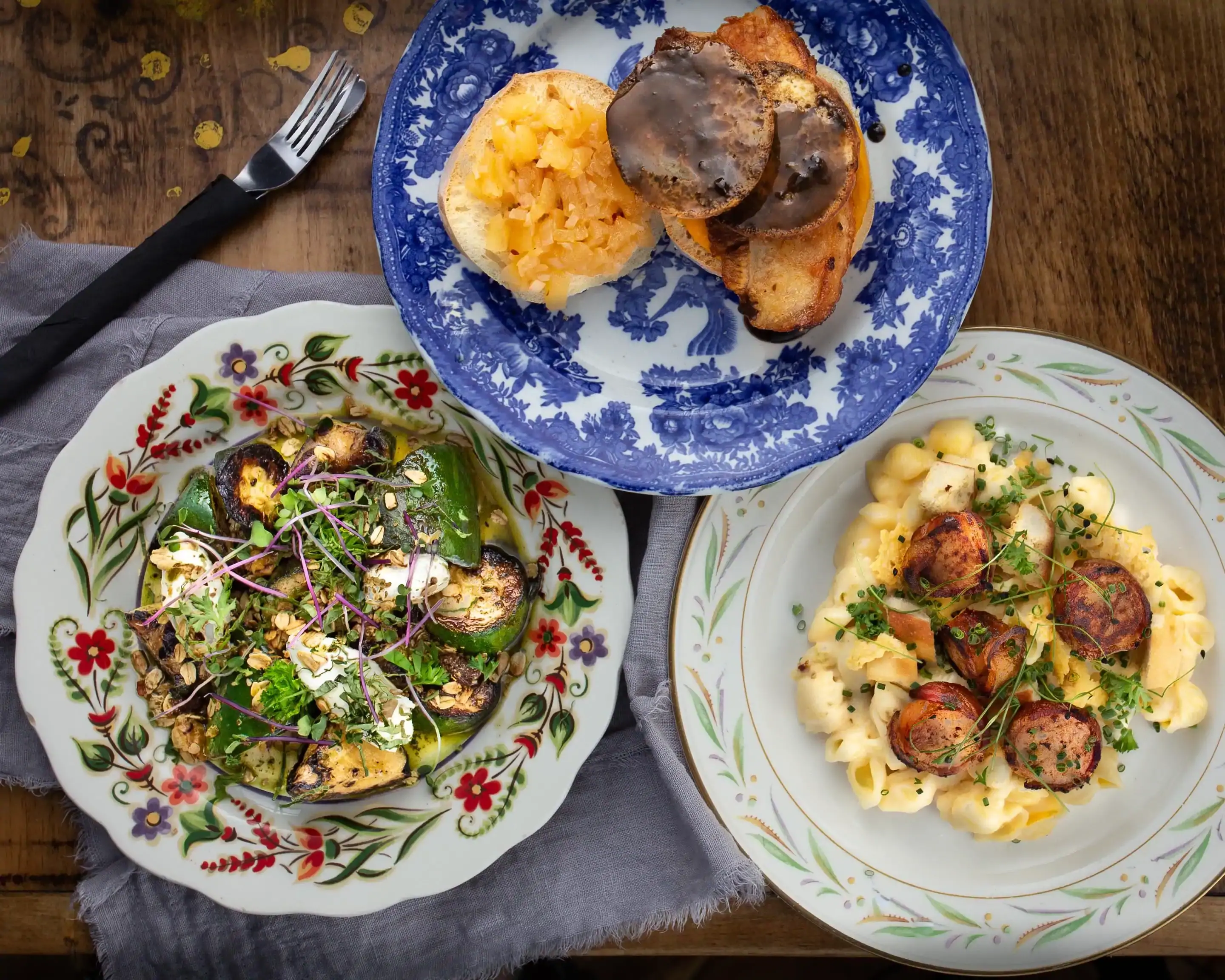 Commander d'un Death & Taxes Free House (1154 Queen Street West)【Menu ...