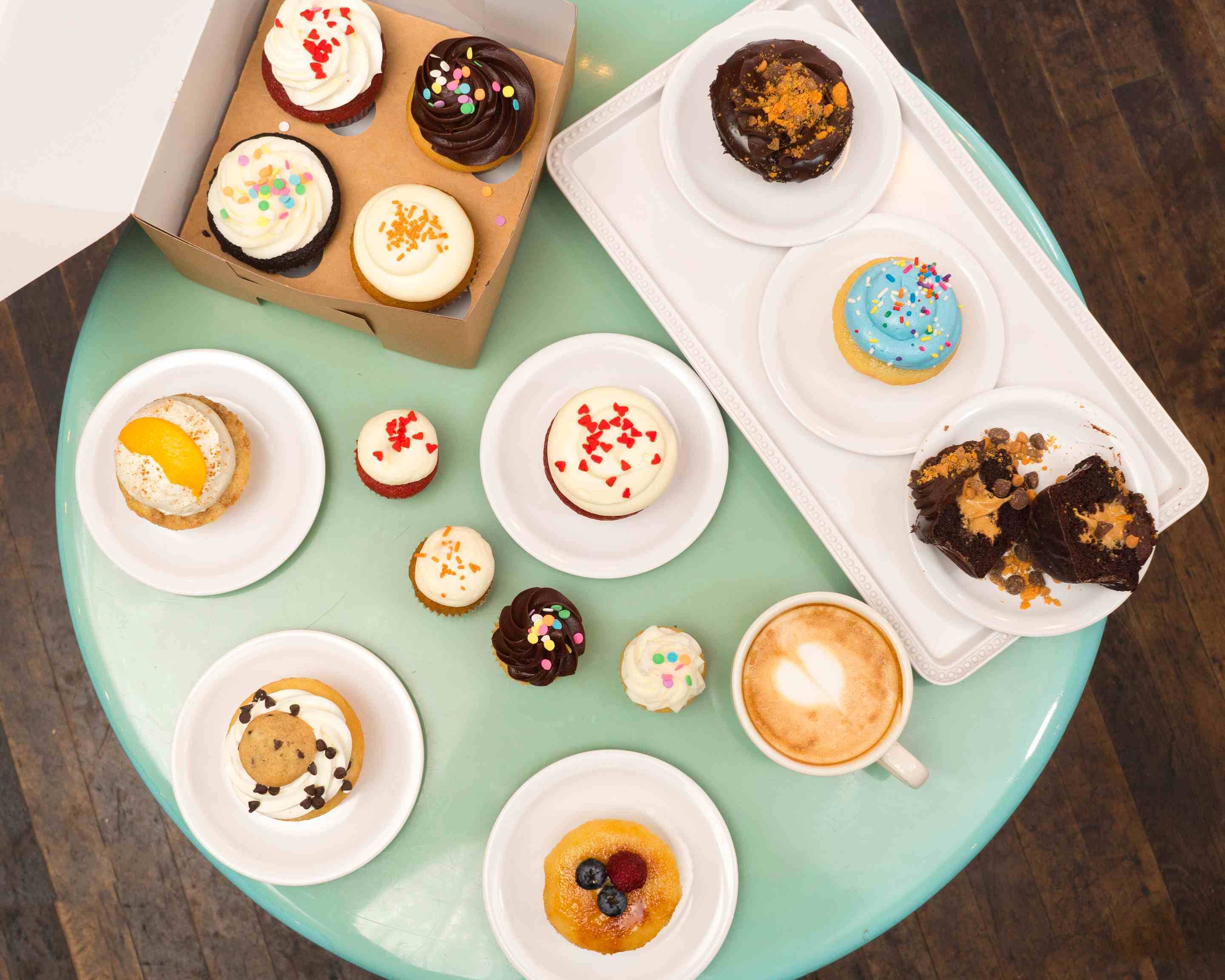 Molly's Cupcakes (Lincoln Park) Menu Chicago • Order Molly's Cupcakes ...