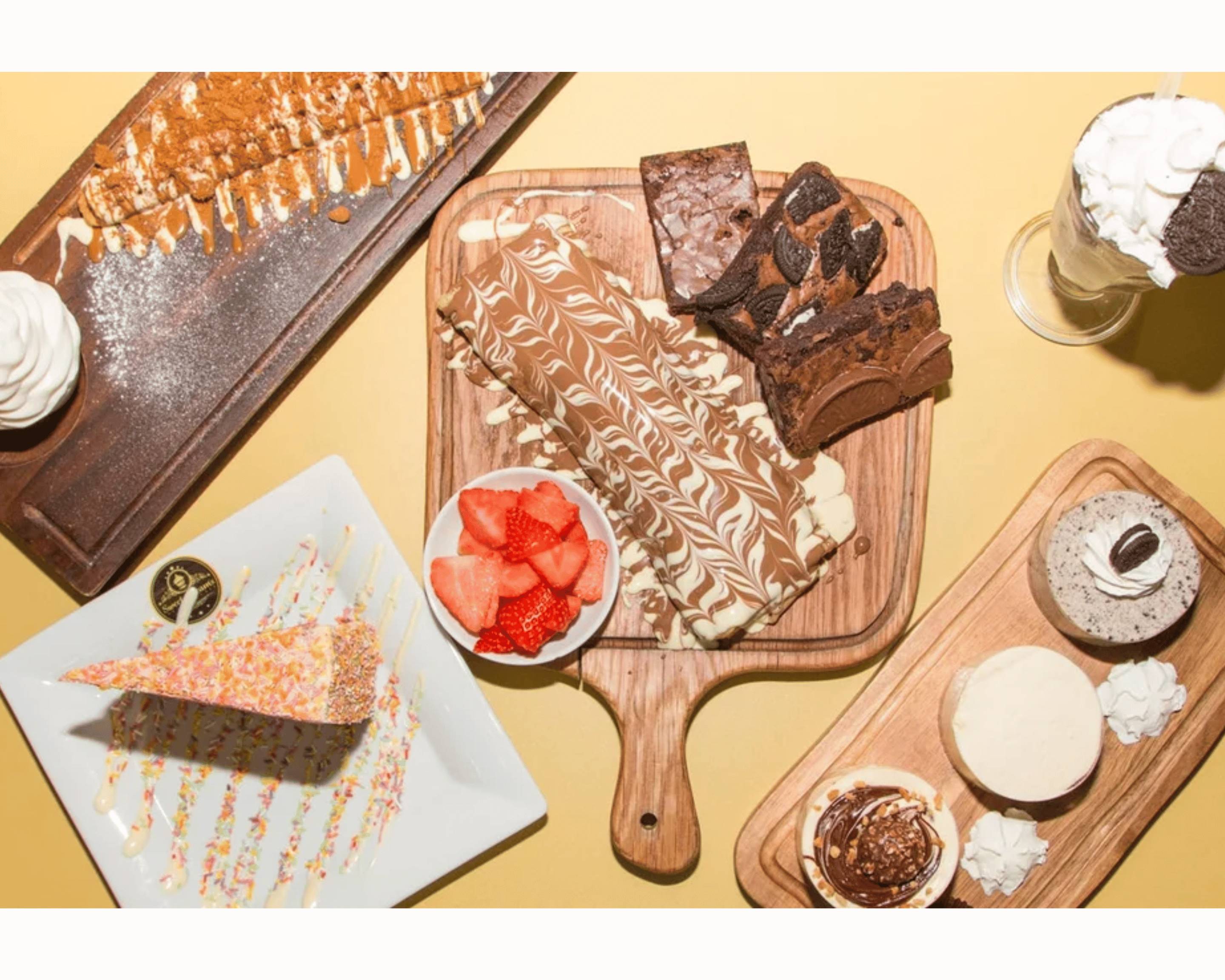 Order Dip N Dip Desserts🍫🍰🍓 (Queen St) Delivery【Menu & Prices】| Toronto ...