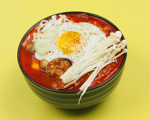シンtokyoスンドゥブ 大山店 shin tokyo sundubu Oyamaの出前・宅配・テイクアウトメニュー | ウーバーイーツ