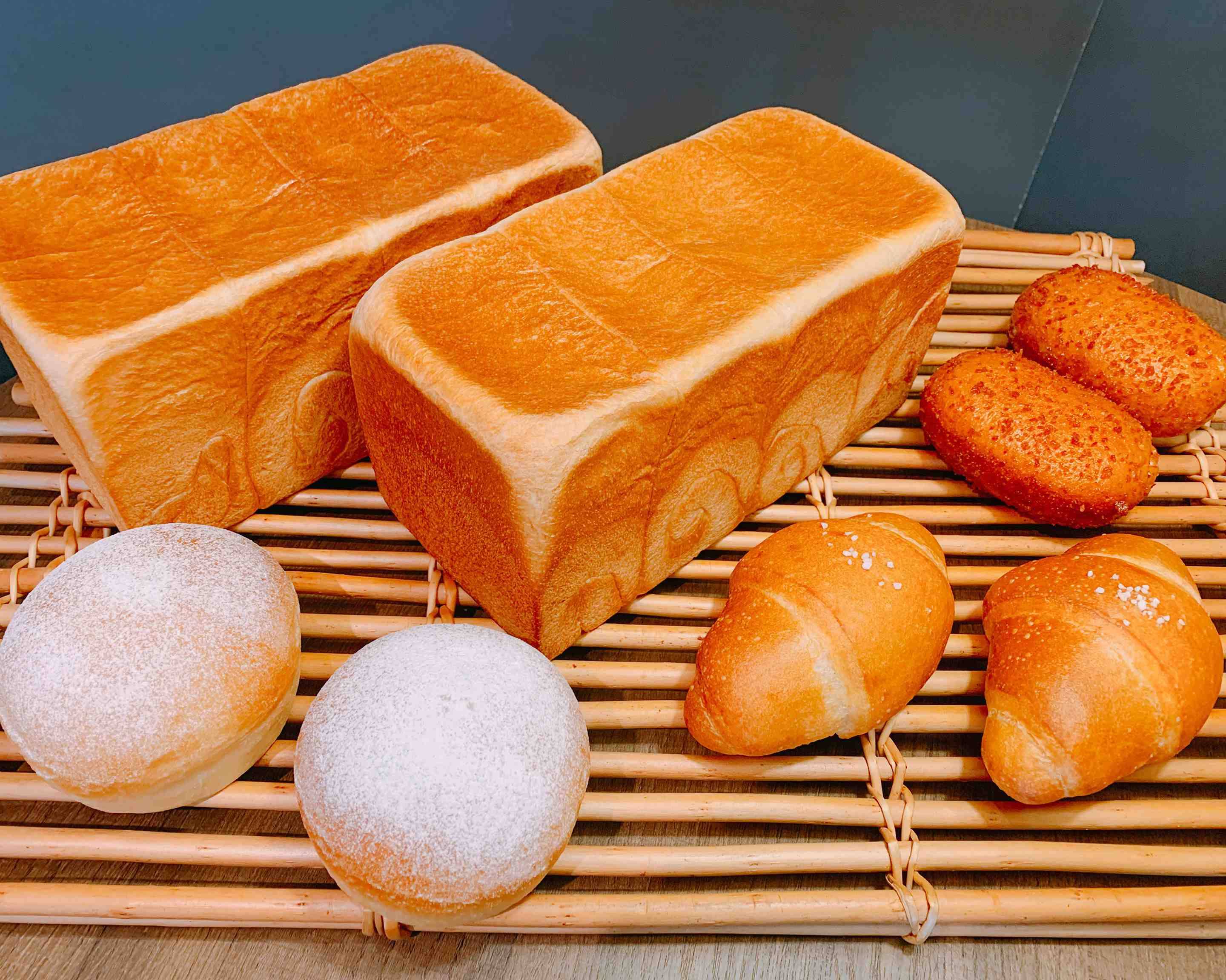 アークベーカリー arc bakery delivery & takeaway menu | Uber Eats