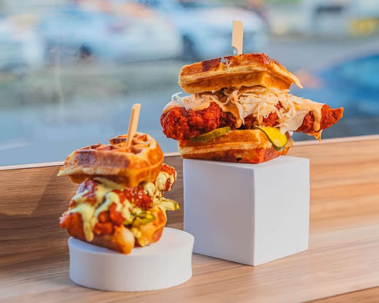 Commander d'un Bill's Fried Chicken & Waffle (Uptown) 【Menu et prix ...