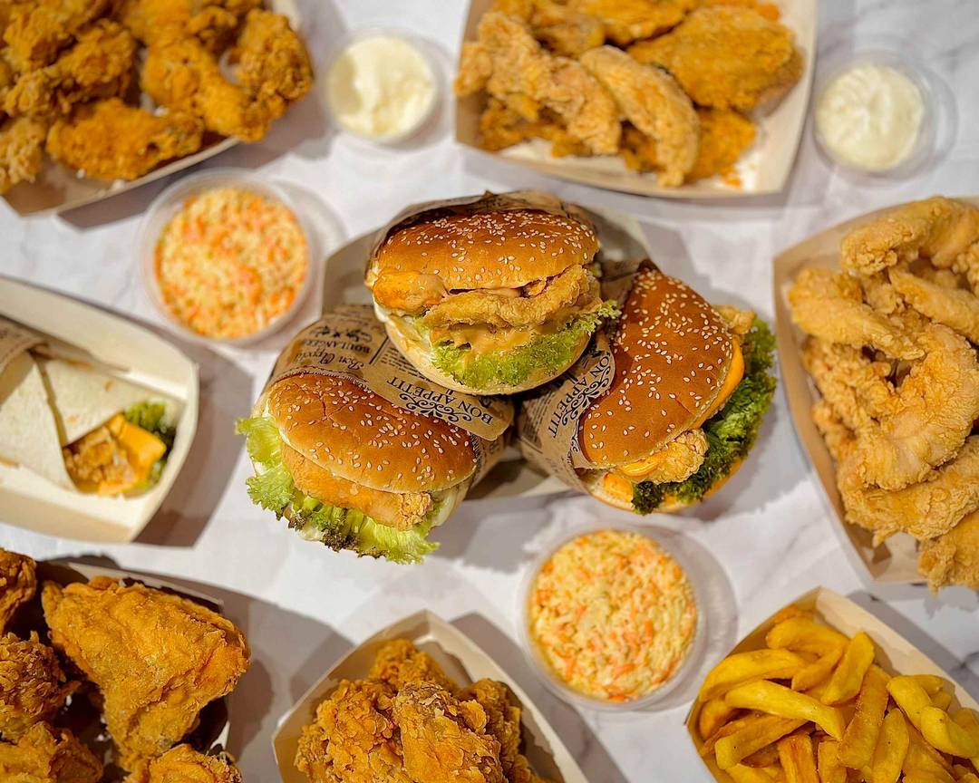 Chickenz Fried Chicken (Am Plärrer 19-21) - Menü und Preise ...