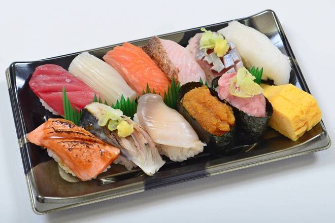 立食い寿司 根室花まる 丸の内オアゾ店 Stand-up sushi bar Nemuro Hanamaru Marunouchi Oazo ...