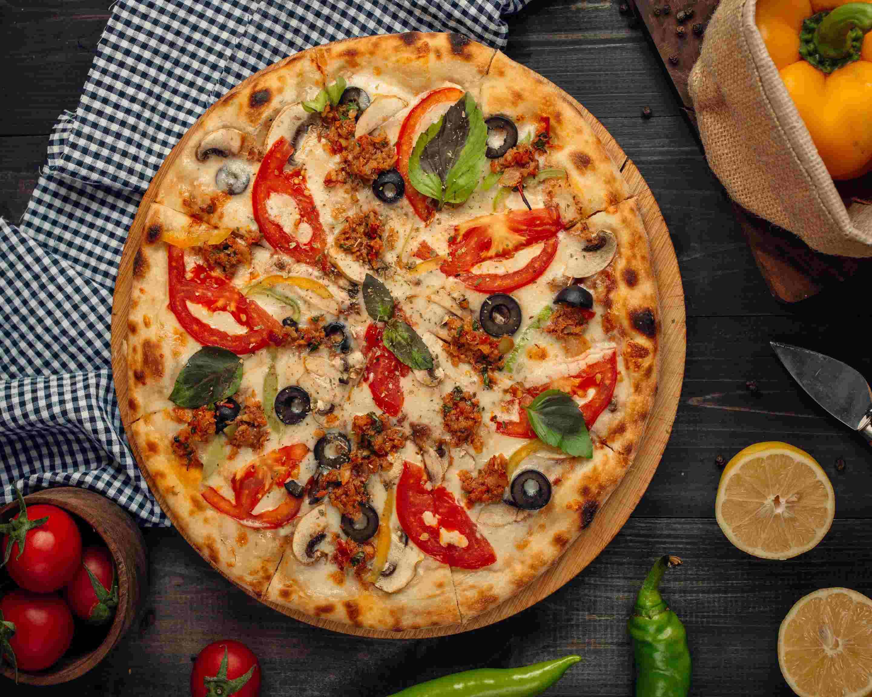 10 Slice Pizzeria a domicilio en Quito | Menú y precios | Uber Eats