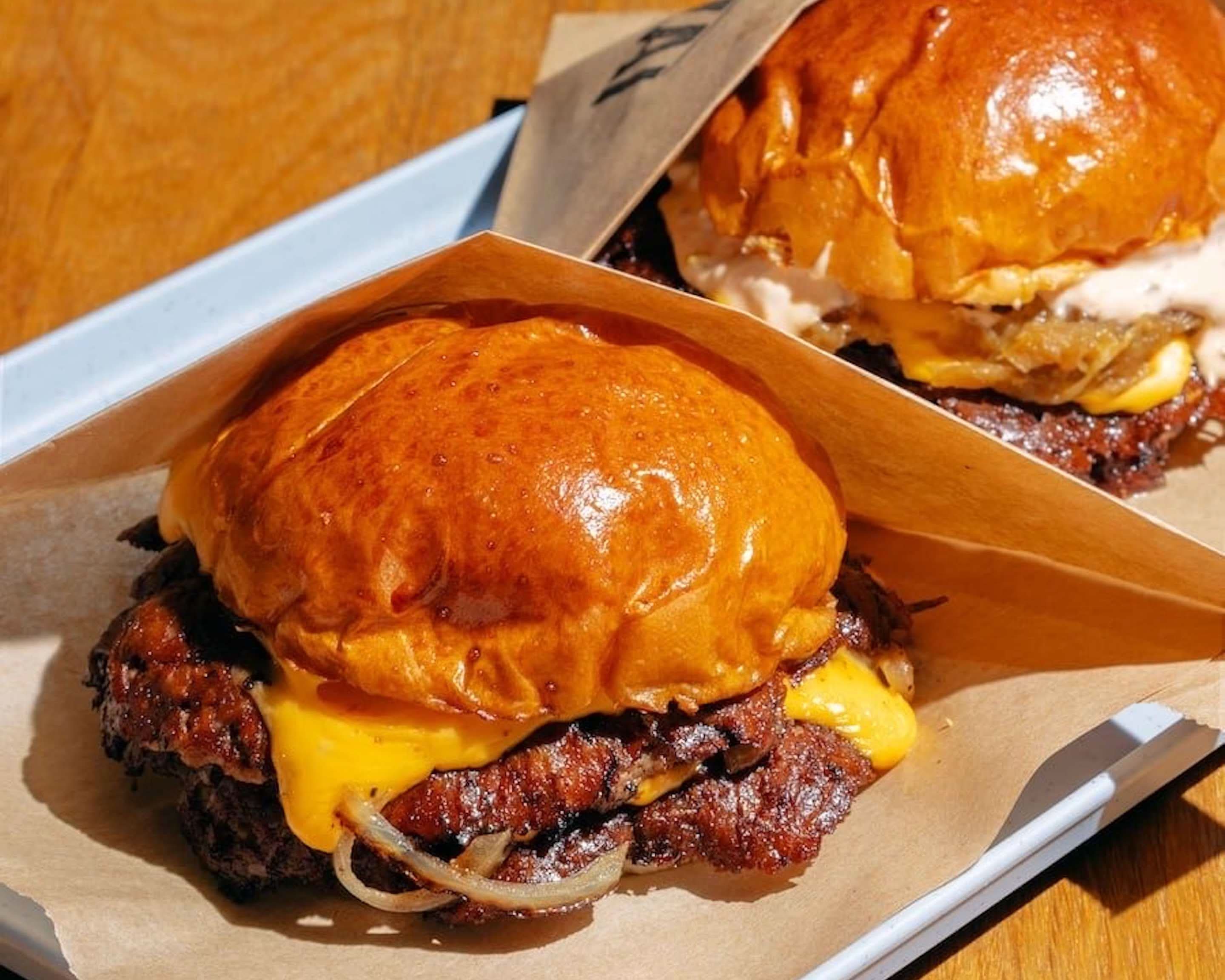 SMAAASH 🍔 - Burger & Box menu, offres et prix - Livraison à Dijon ...