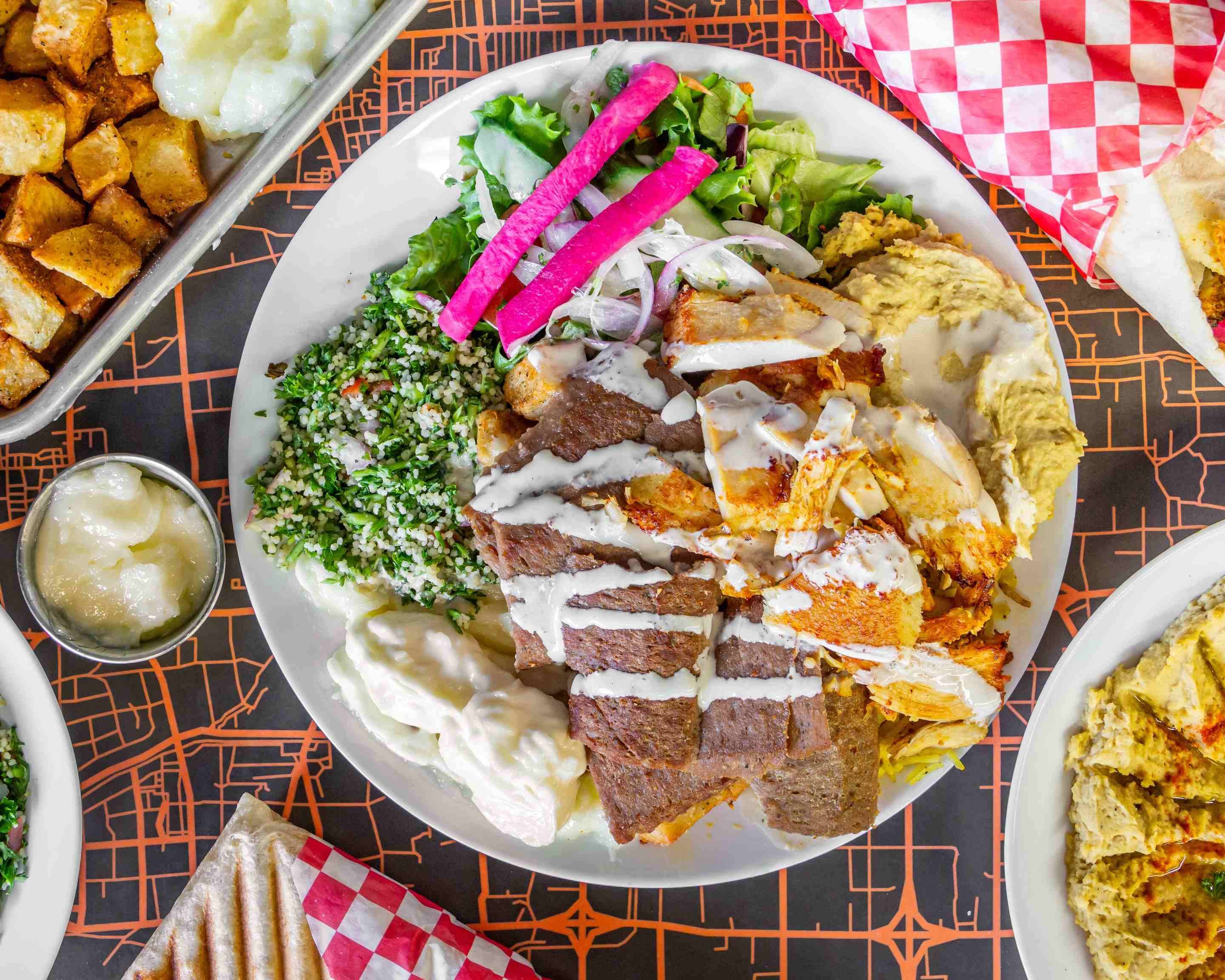 Commander d'un Shawarma Rock forest【Menu et prix】| Sherbrooke | Uber Eats
