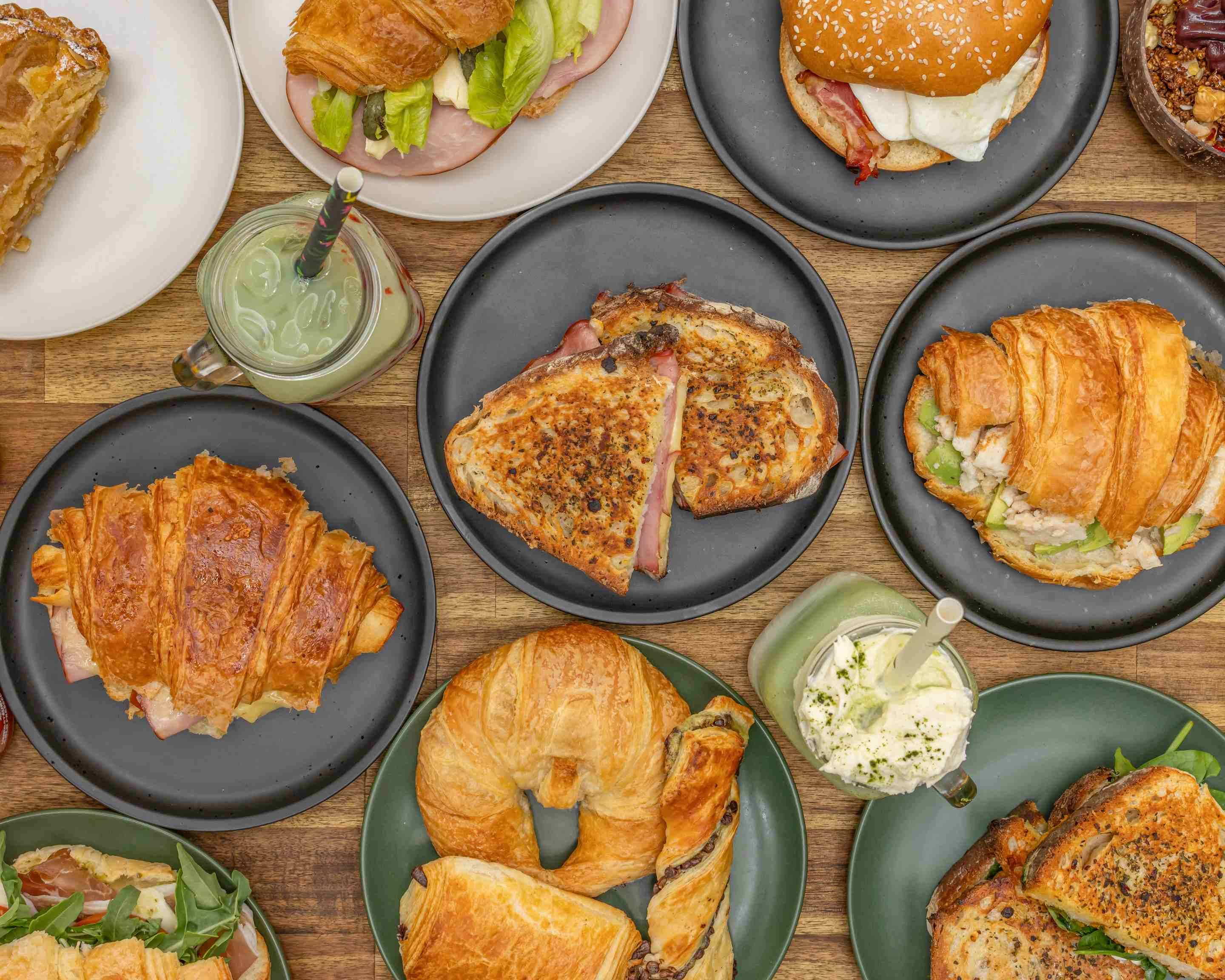 Mavericks Café Co Menu Takeout in Perth | Delivery Menu & Prices | Uber ...