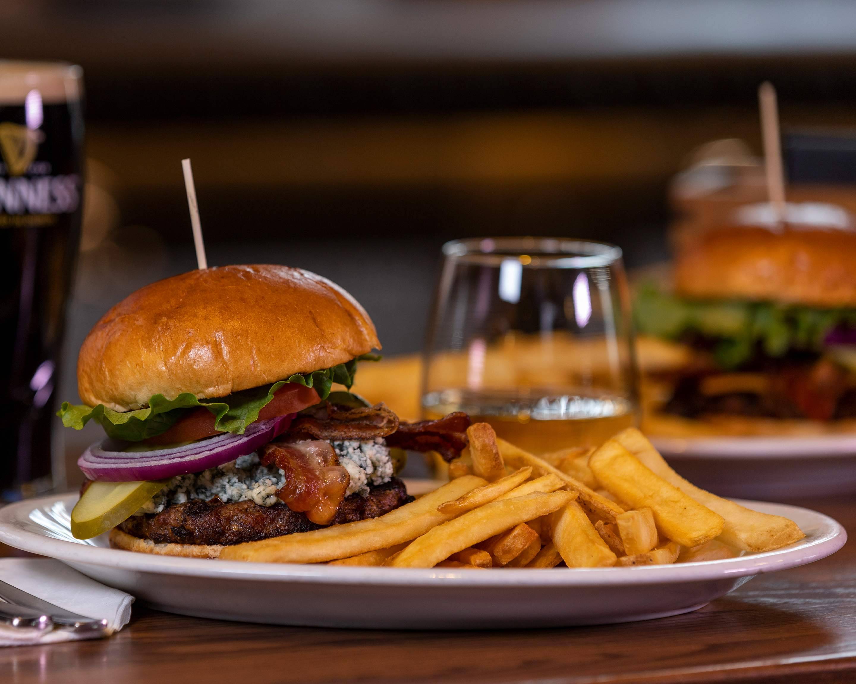 Elephant & Castle Restaurant (Boston) Menu Boston • Order Elephant ...