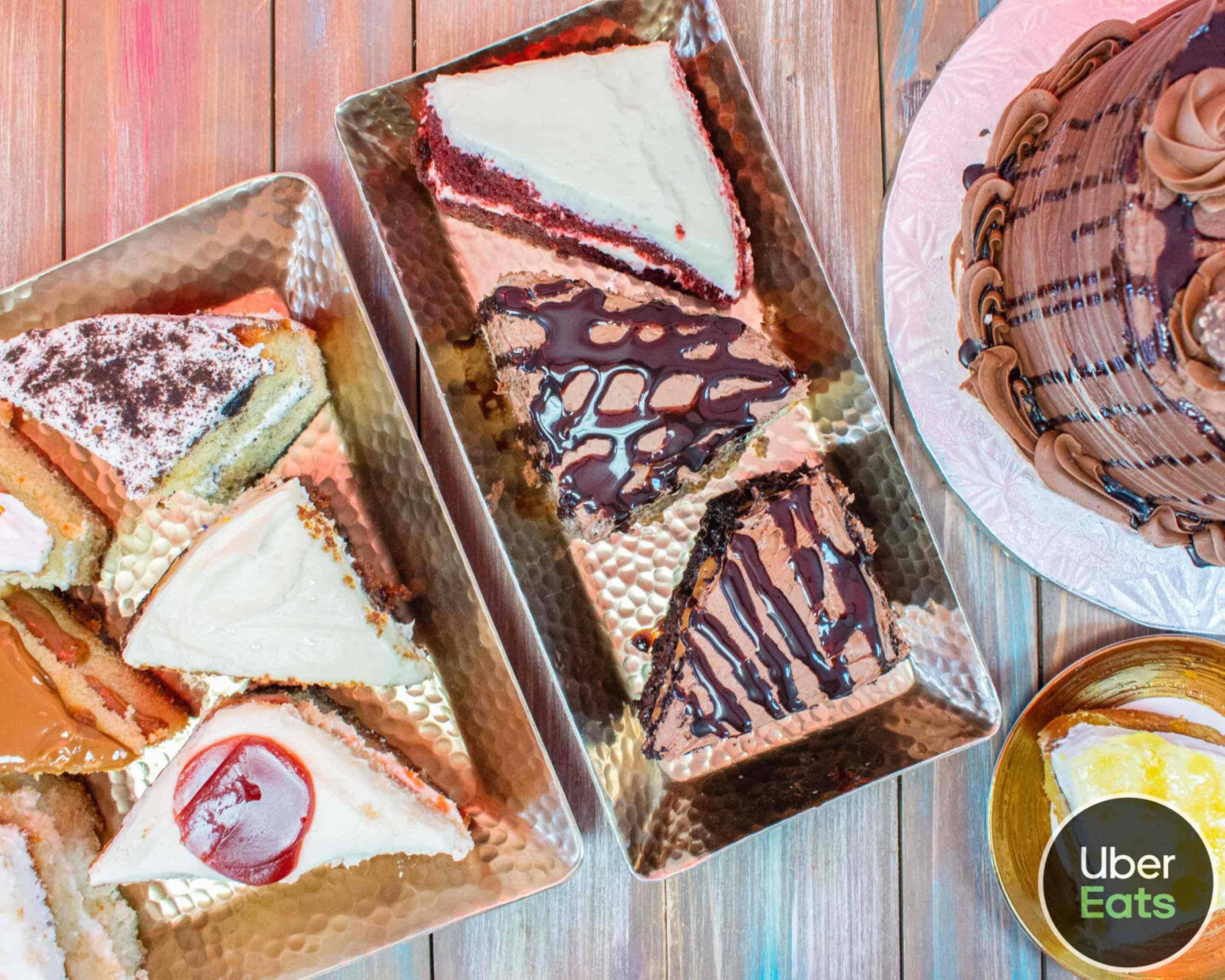 Order DIVINE DELICACIES CUSTOM CAKES - Menu & Prices - Miami Delivery ...