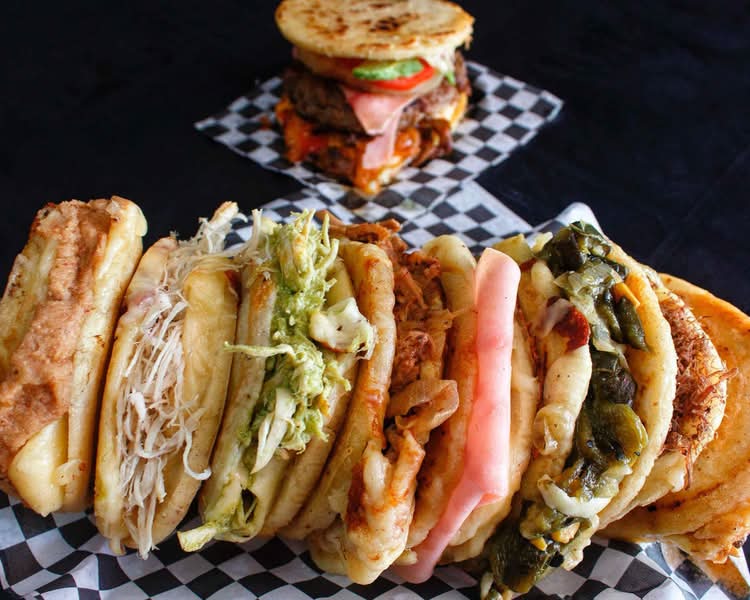 Arepas Colombianas "El Arepazo de la Negra" (Mazatlan) Menú a Domicilio ...