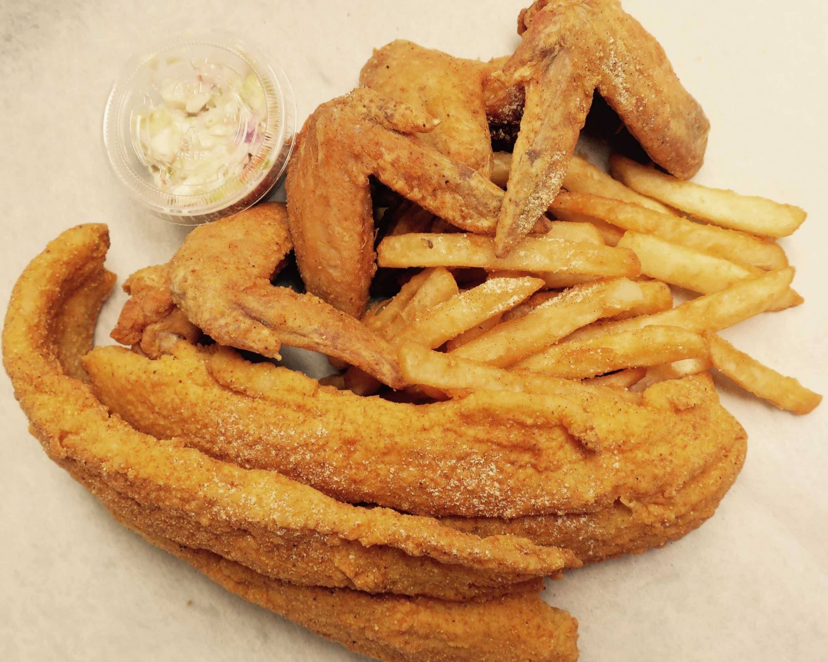 Order Wild Fish and Chicken Delivery in Saint Paul | Menu & Prices ...