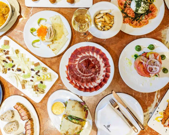 Comida 24 horas a domicilio cerca de mí | Uber Eats