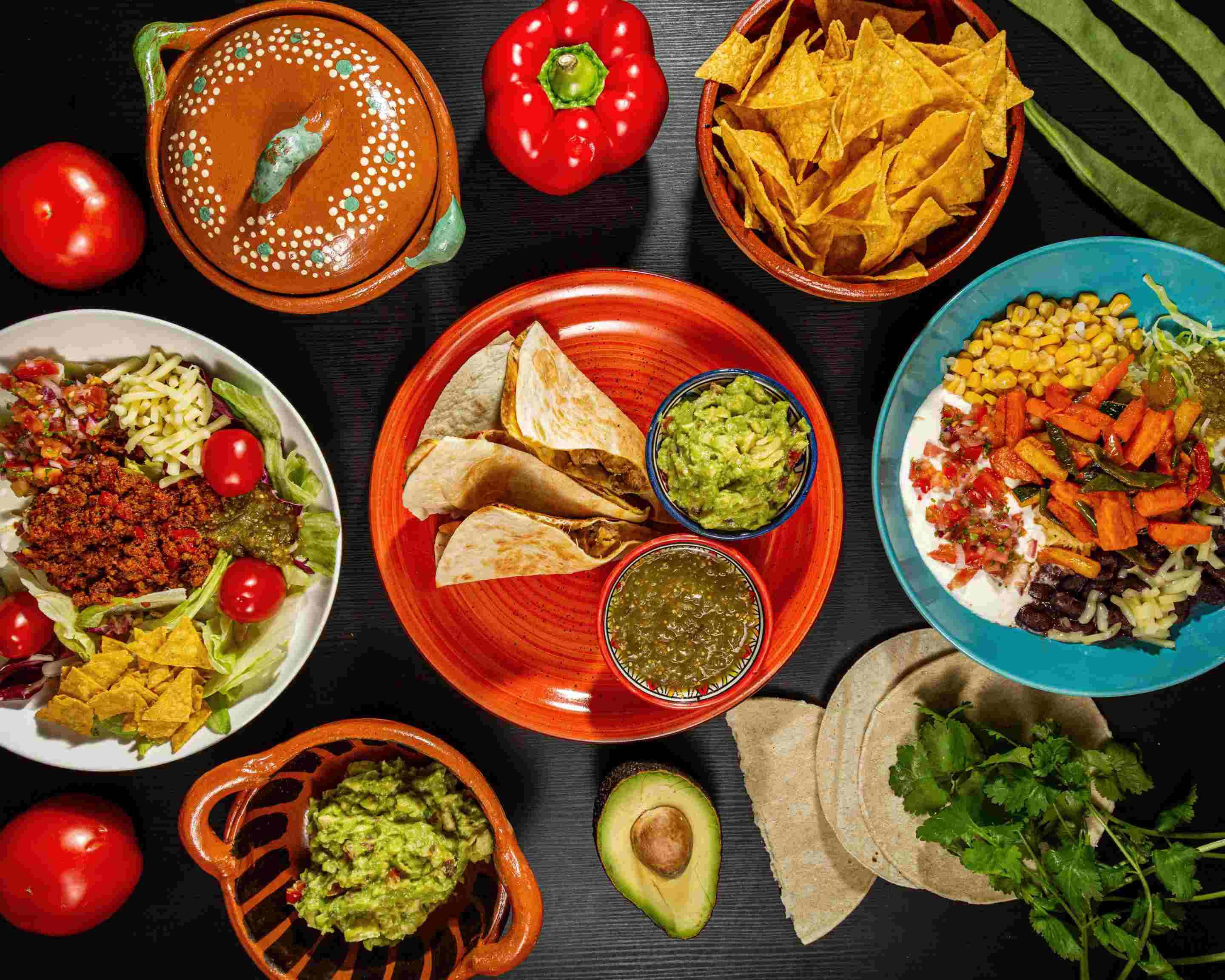 Chipotle Express Burritos delivery in Opfikon | Takeout menu | Uber Eats