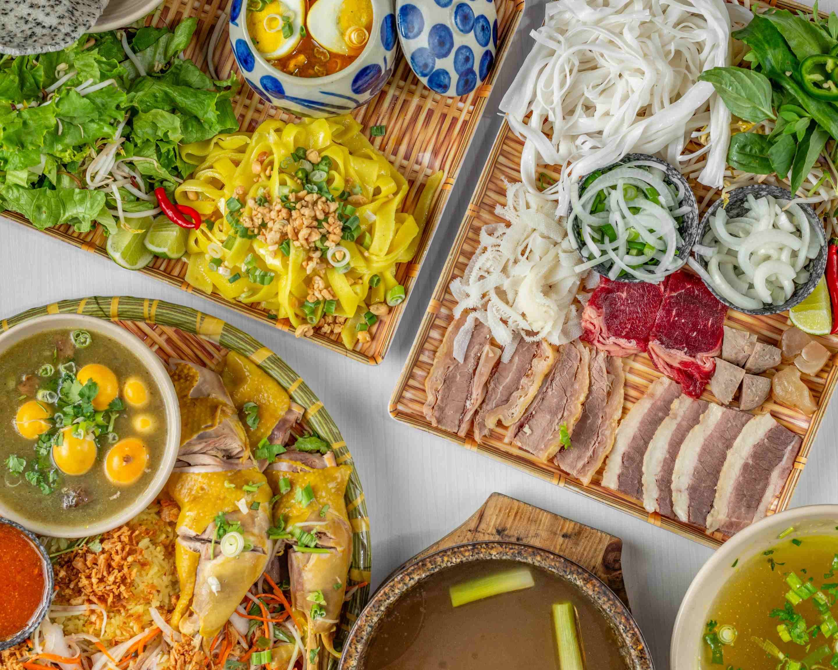 Order Ocean Da Nang Quan Traditional Vietnamese Noodle House (Bellaire ...