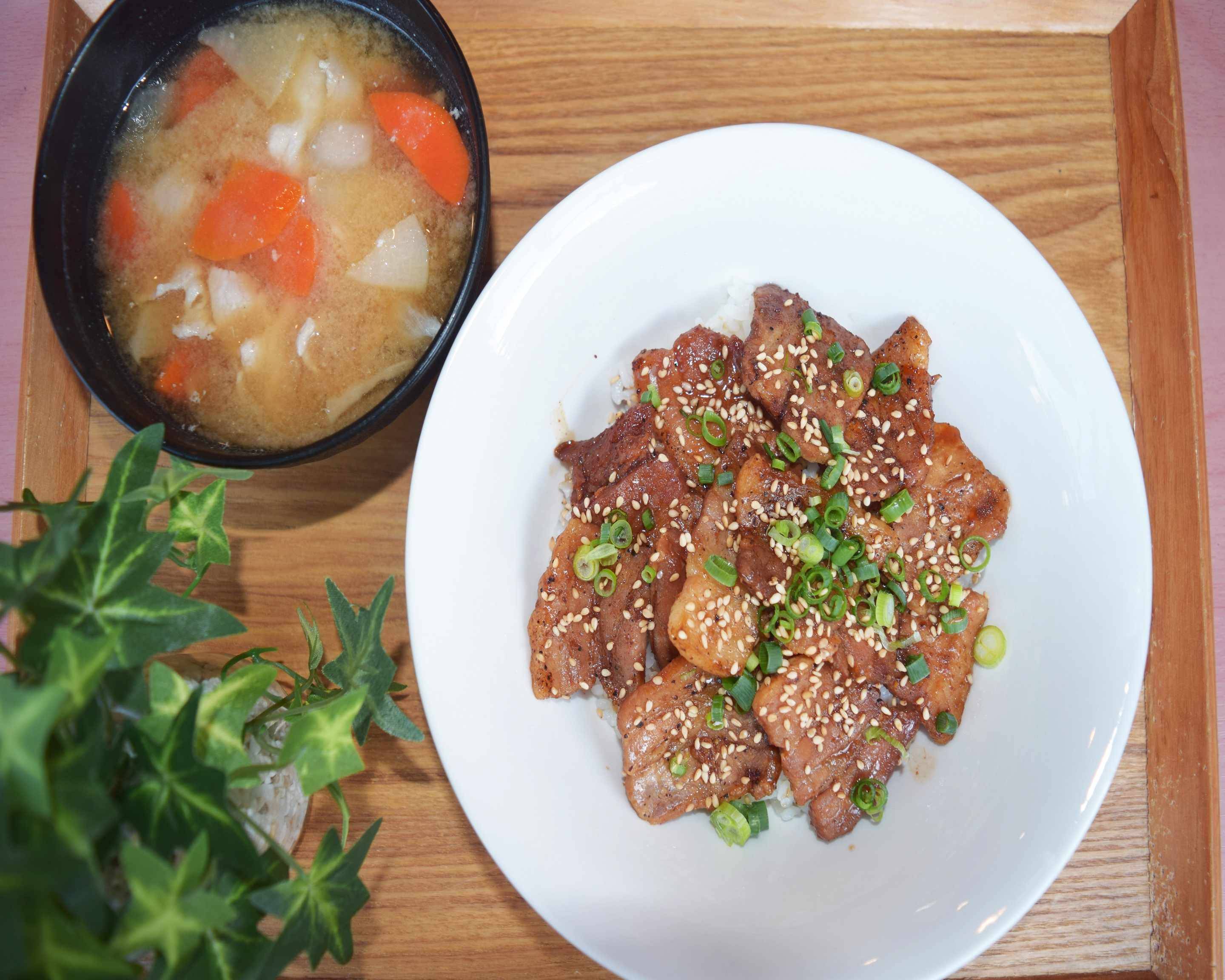 恋と、豚丼。 Koi,butadon.のデリバリー ・持ち帰り| メニューを見る |東京 で 配達| ウーバーイーツ