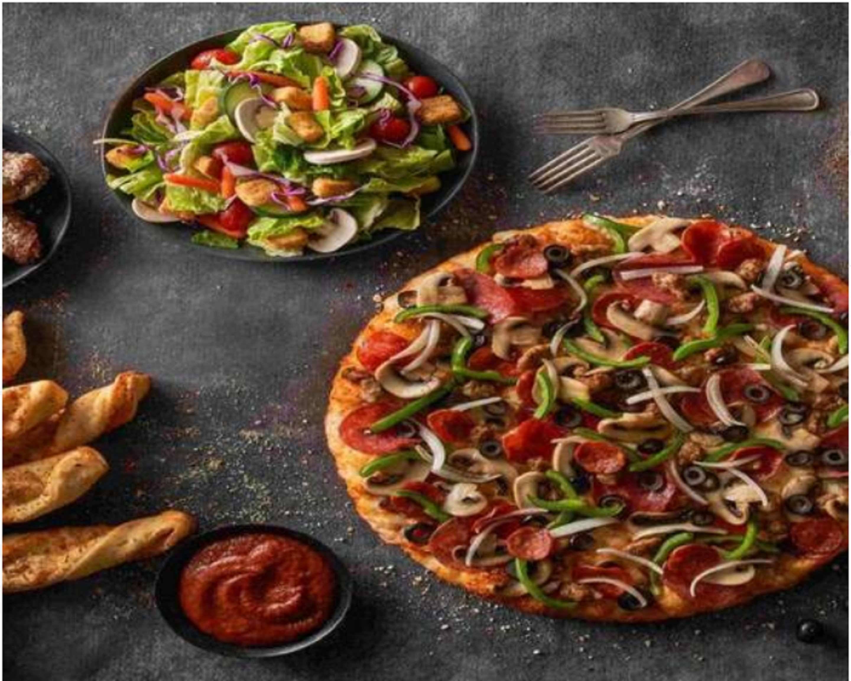 Order Round Table Pizza (3005 Freeport Boulevard) - Menu & Prices ...