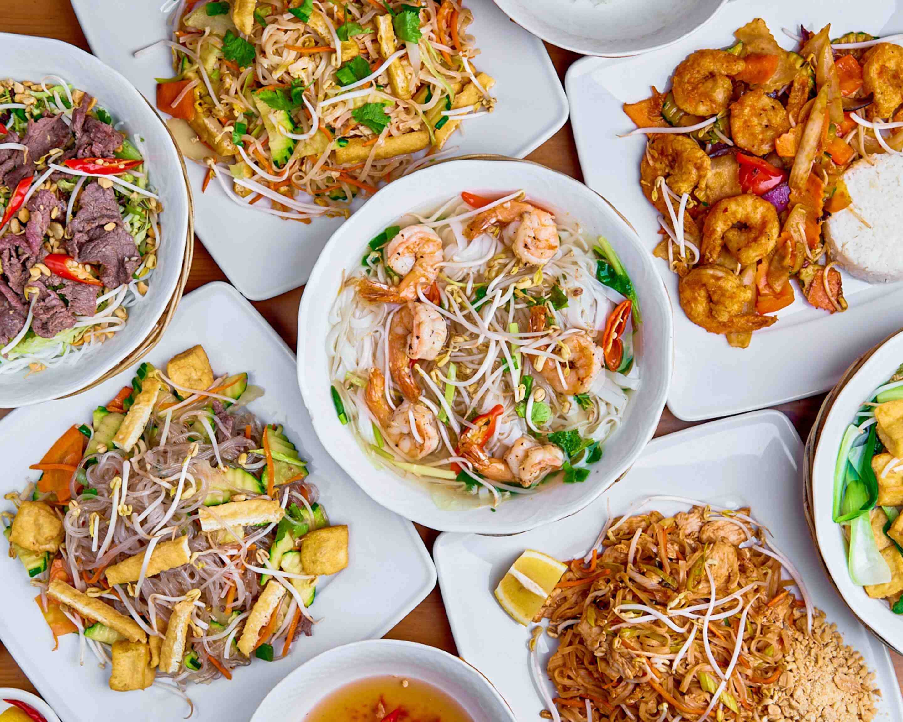 PHO 206 menu i cennik | Dostawa na terenie miasta Warszawa | Uber Eats