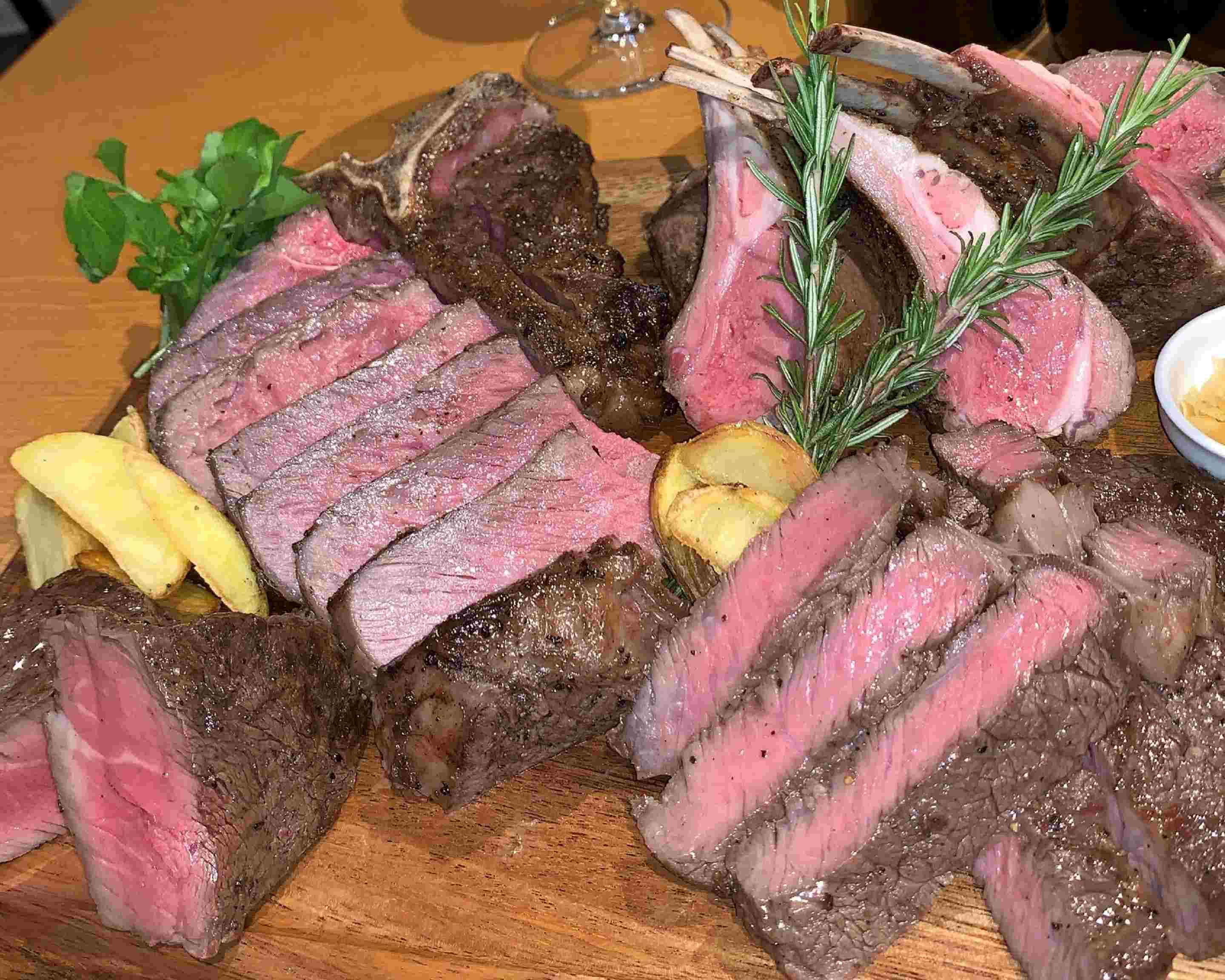 アカミモダンチョップハウス Akami Modern Chop Houseの出前・宅配・テイクアウトメニュー | ウーバーイーツ