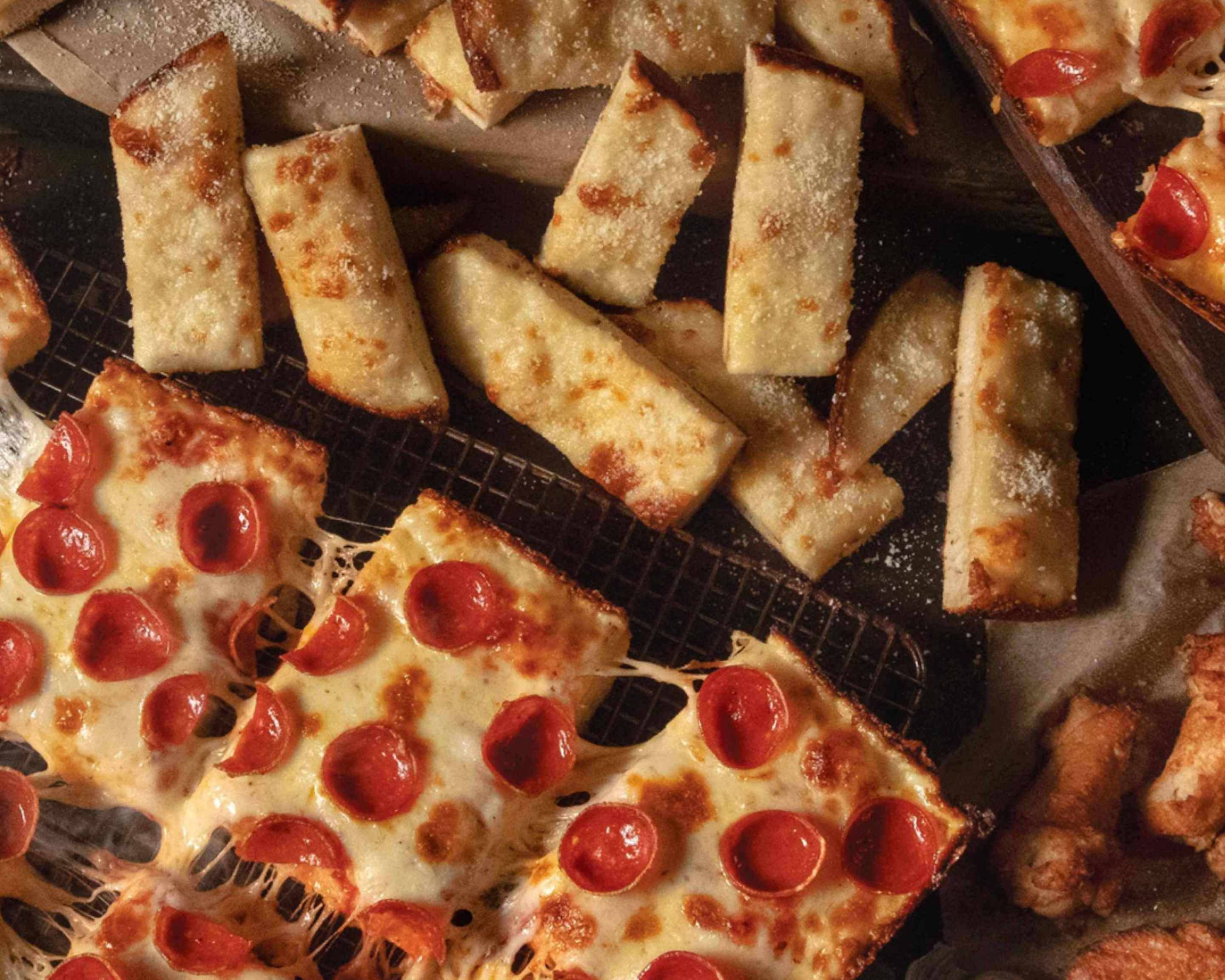 Order Jet's Pizza (12918 Mukilteo Speedway) Menu Delivery in Lynnwood ...