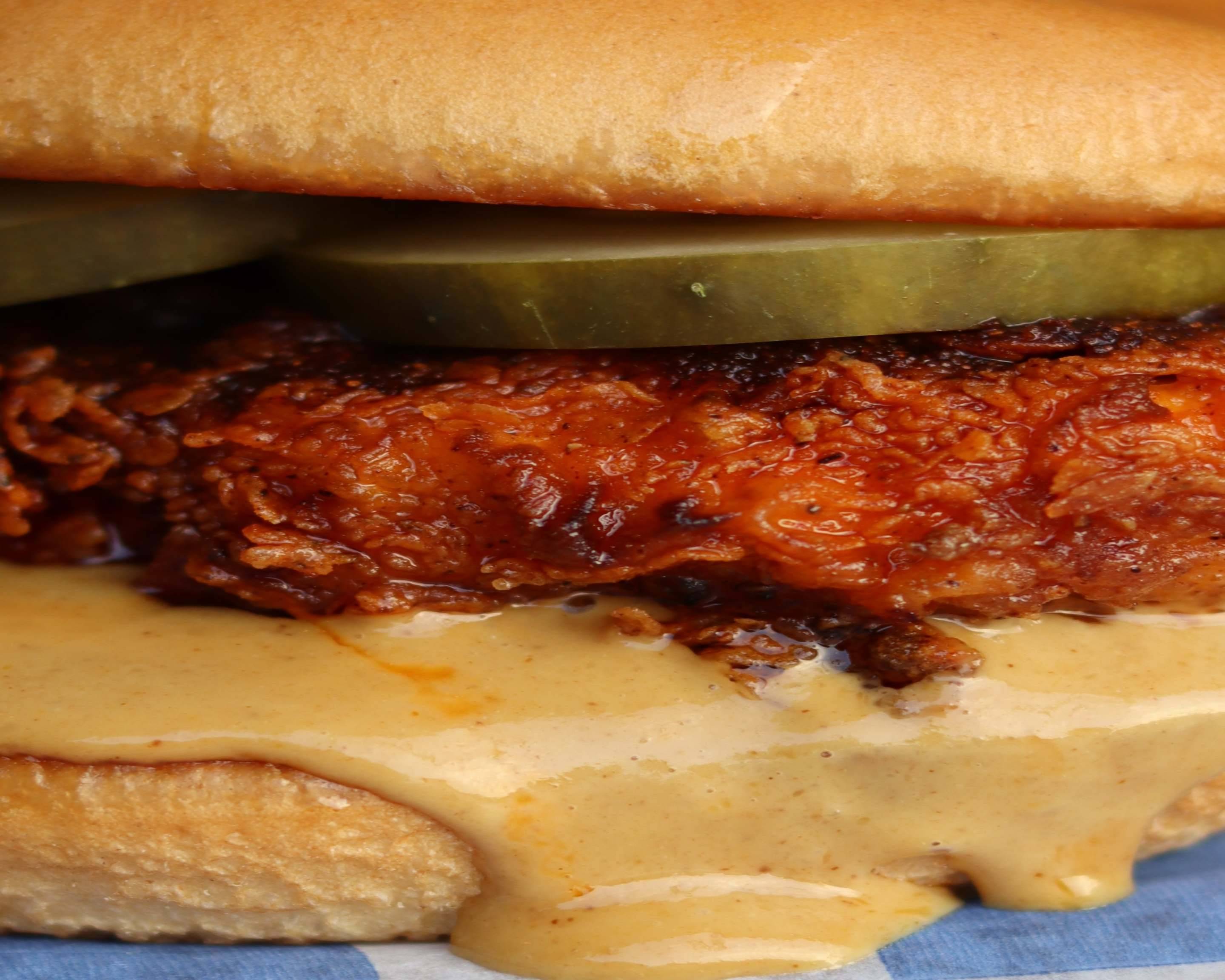 CUCCO’S HOT CHICKEN Menú a Domicilio【Menú y Precios】Cancún | Uber Eats