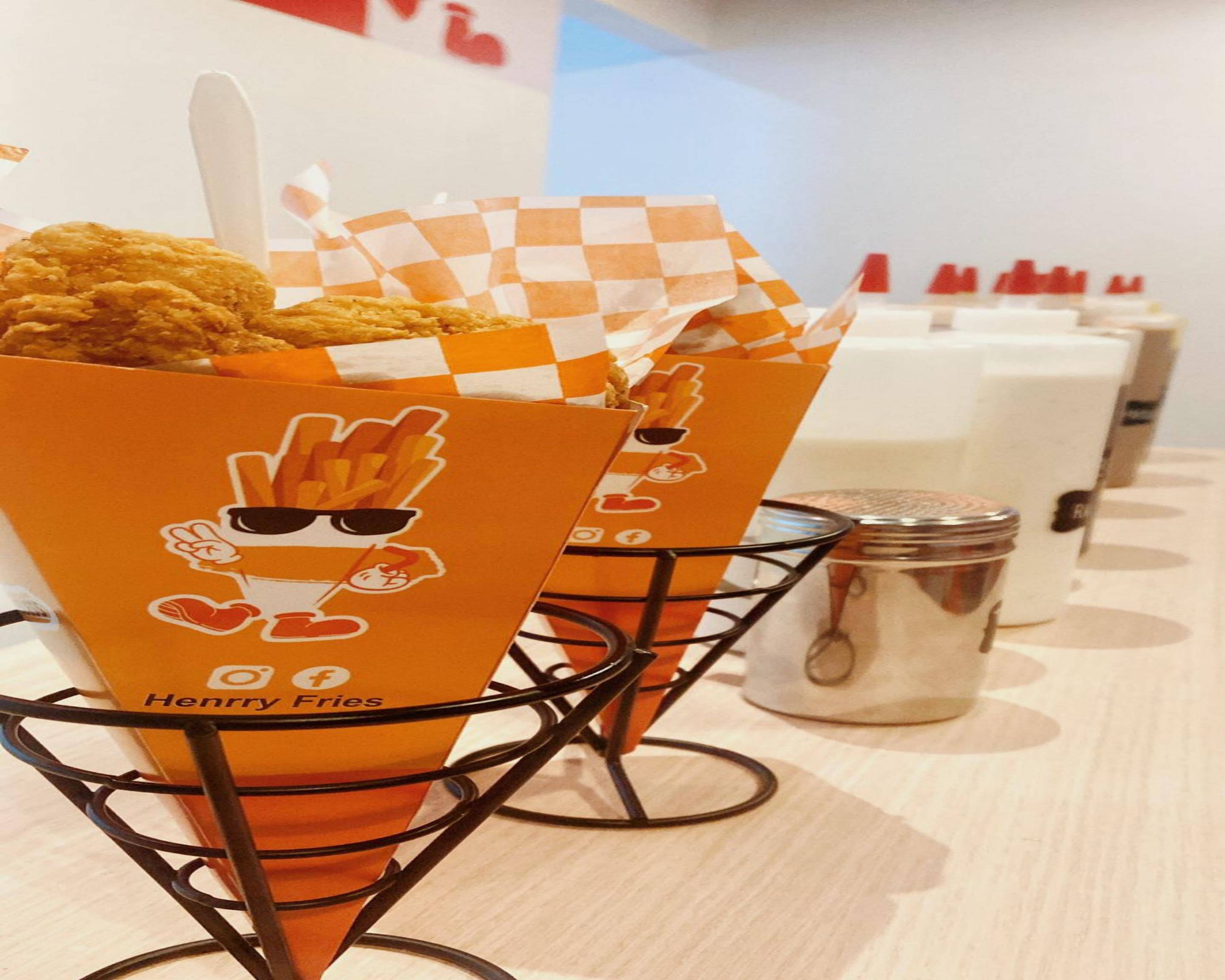 Henrry Fries Menú y Precios - Pide a Domicilio en San Salvador ...