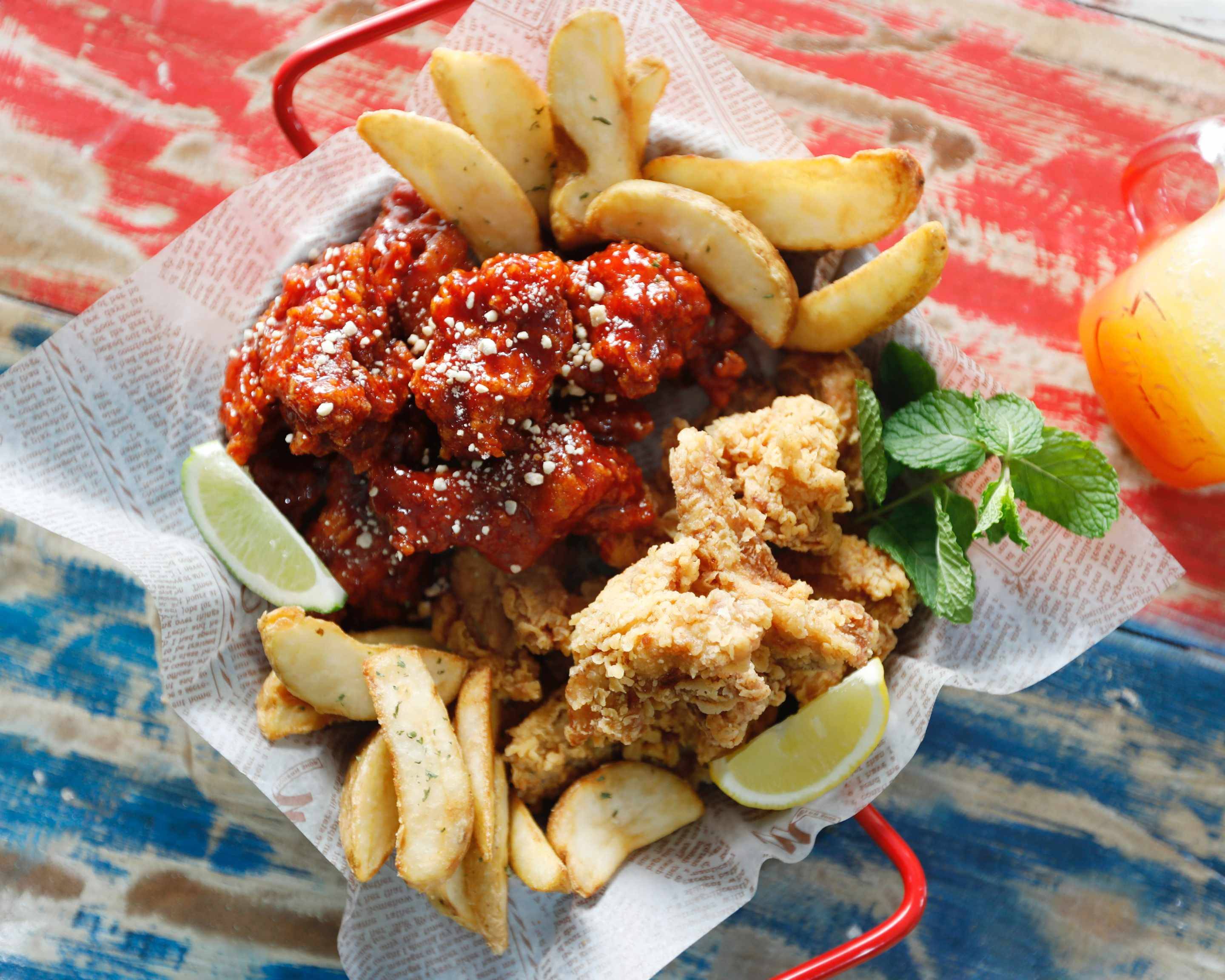 Whale Chickenのメニュー| お得情報と値段 | 北谷町 でデリバリー ・ 配達 ・ 持ち帰り | ウーバーイーツ