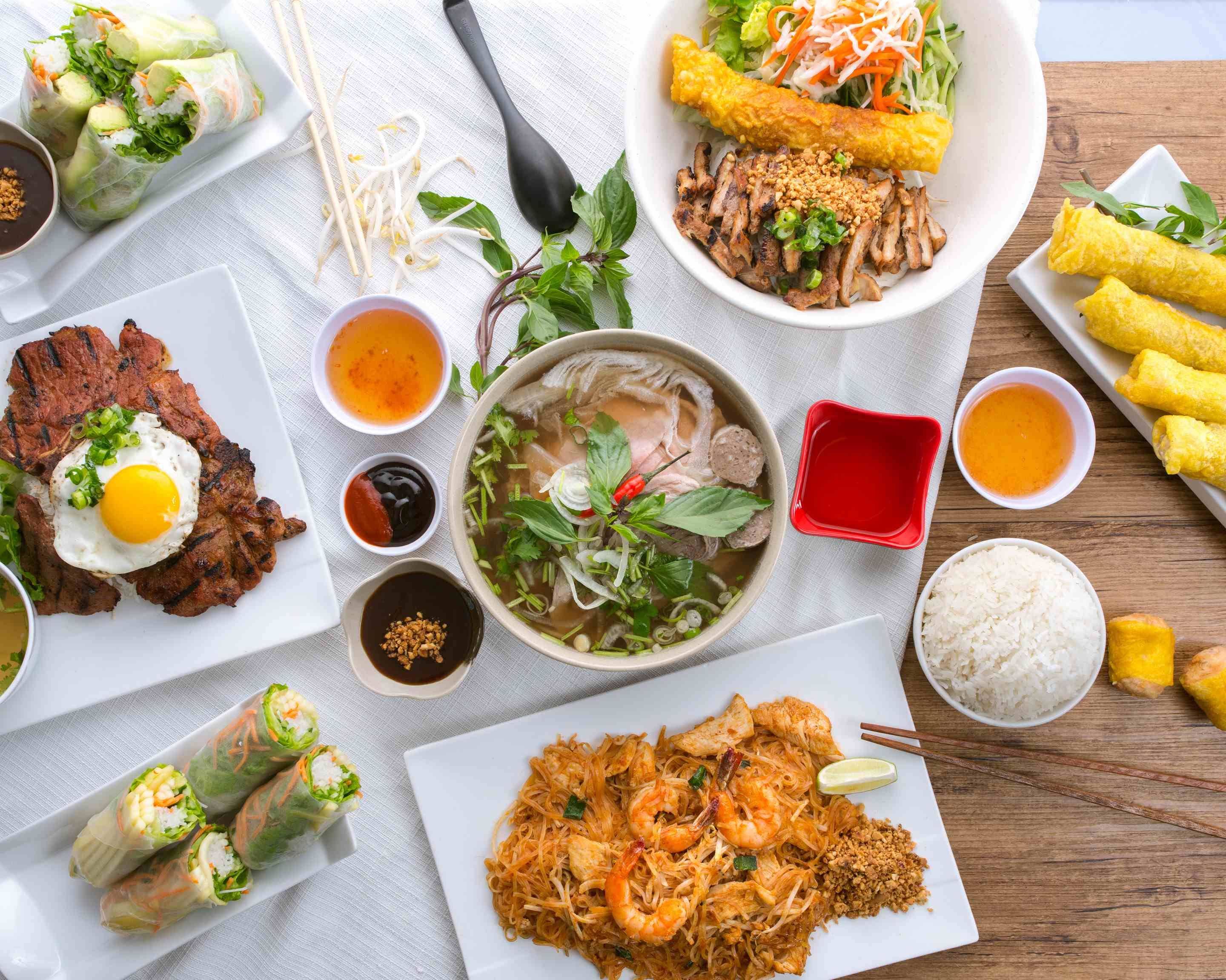 Order Spring 'N Fresh Rolls Menu Delivery in Toronto | Menu & Prices ...