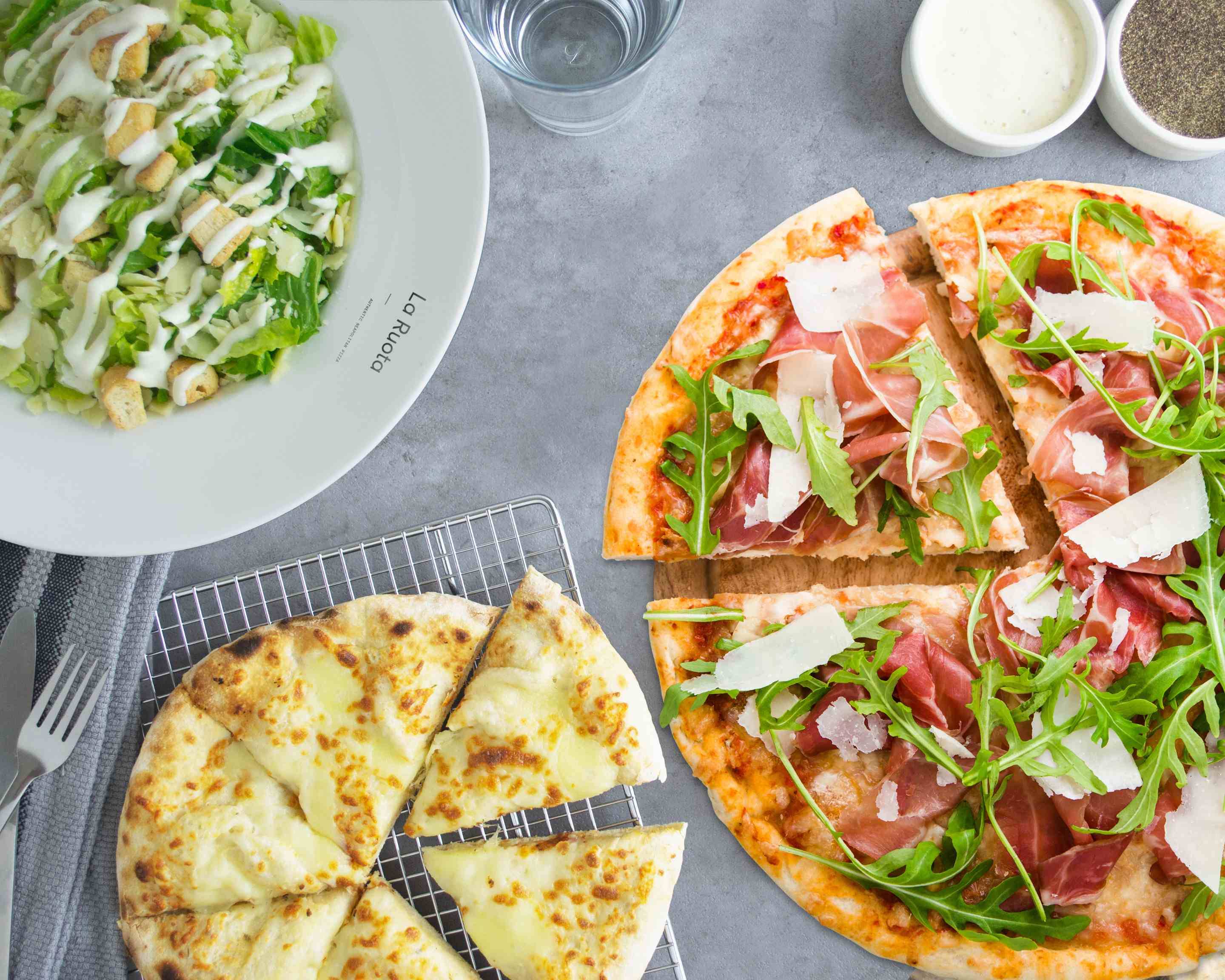 La ruota pizza store