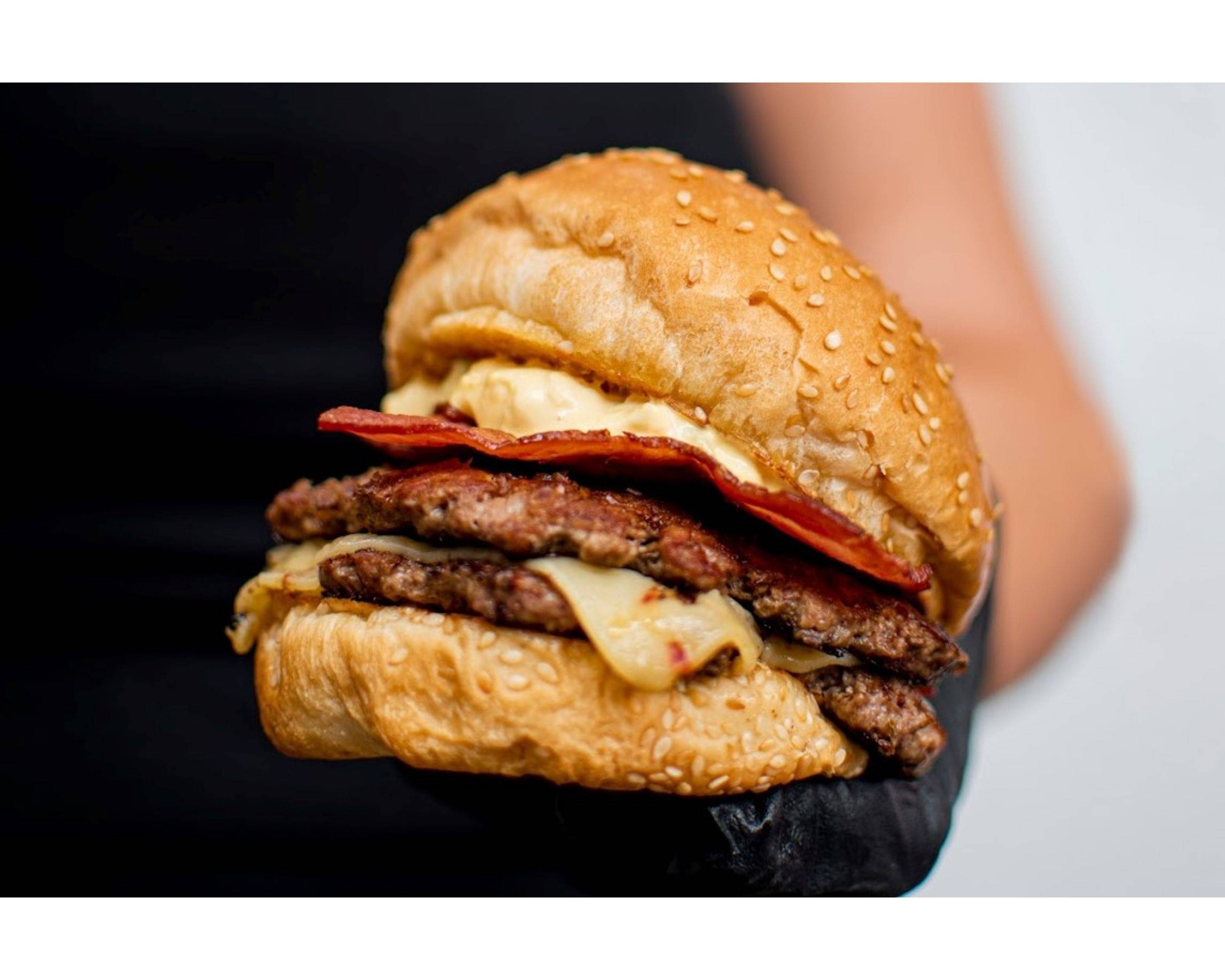 SMASH CORNER a domicilio en Guayaquil | Menú y precios | Uber Eats