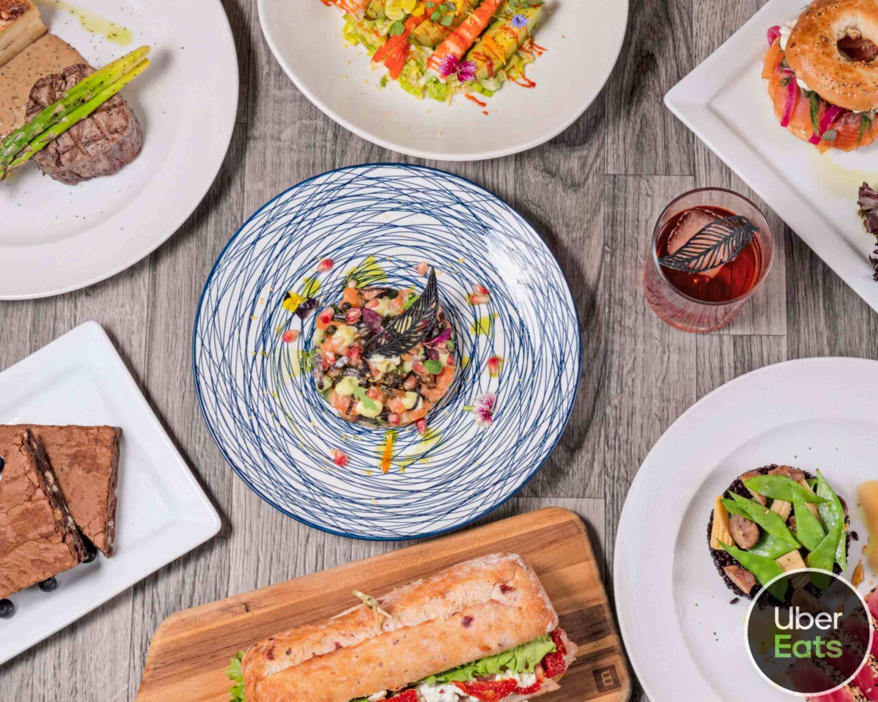 Commander d'un Castel Café【Menu et prix】| Montréal | Uber Eats