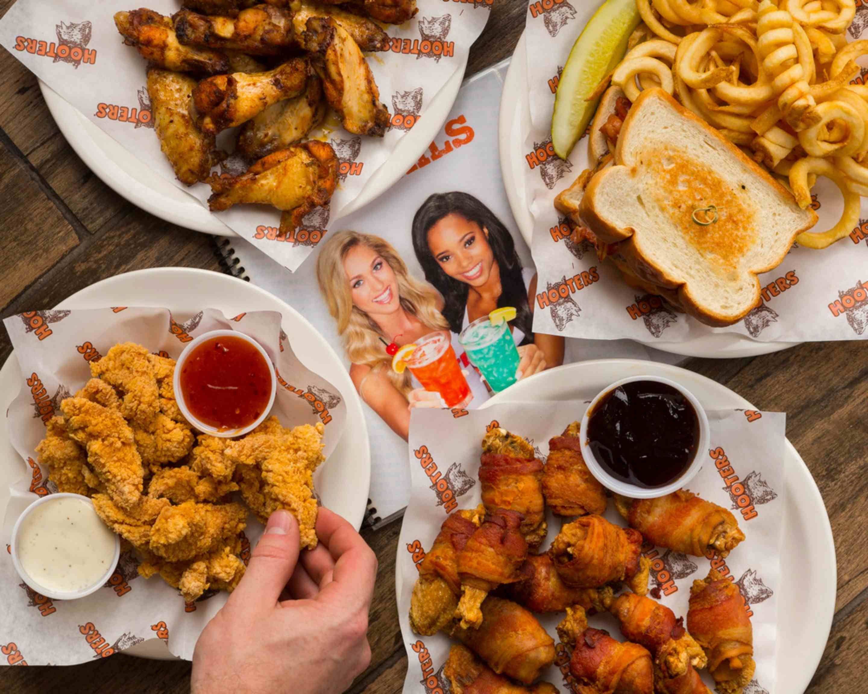Order Hooters (Crescent) - Menu & Prices - Montreal Delivery | Uber Eats