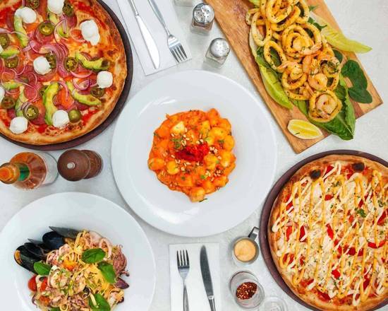 Order Mancini's Original Woodfired Pizza Menu Delivery and Takeaway in ...