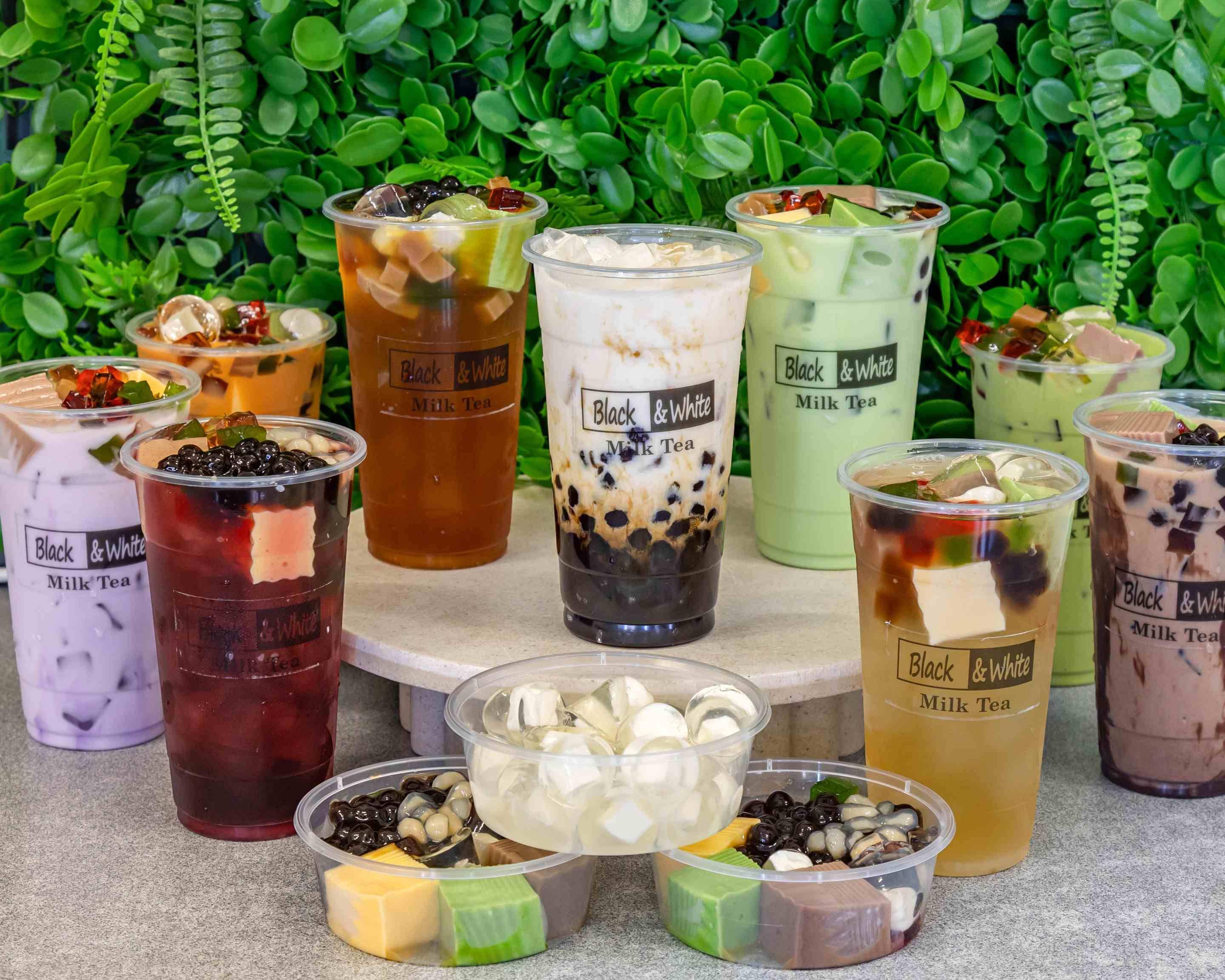 Order BLACK AND WHITE MILK TEA SHOP | Menu & Prices | Melbourne ...