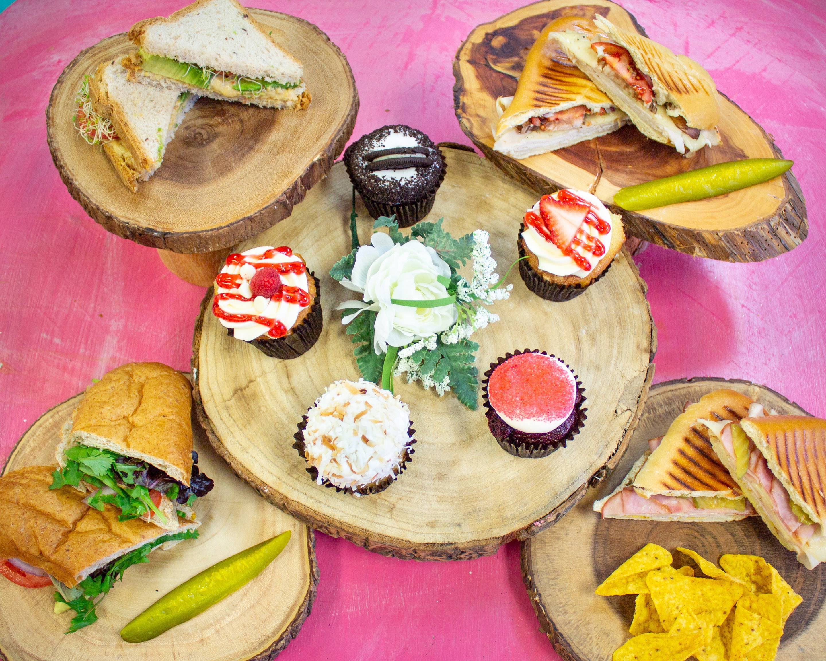 Order Oh Snap Cupcakes Menu Delivery【Menu & Prices】| Pensacola | Uber Eats