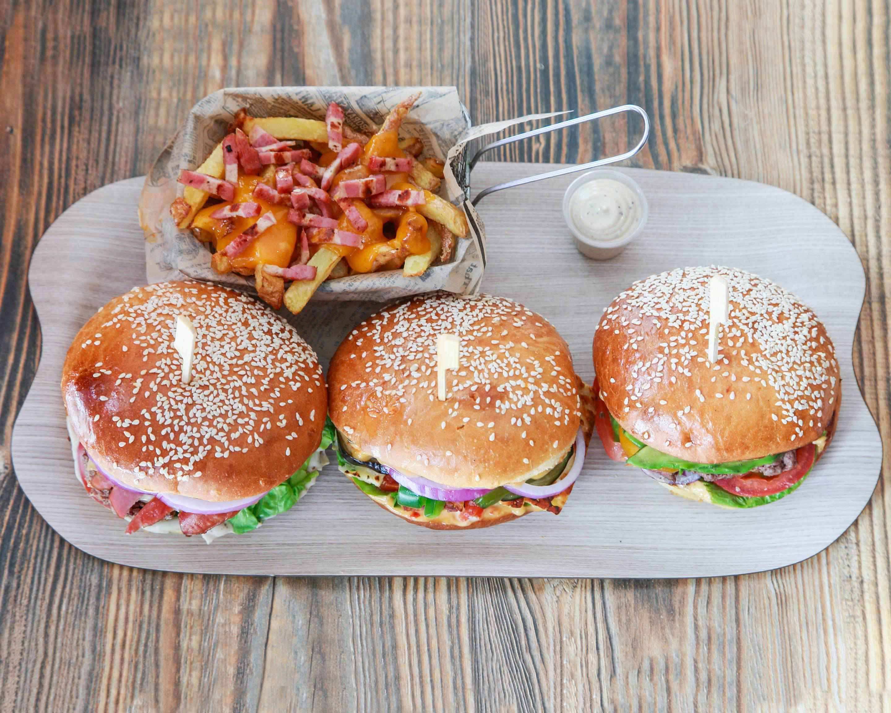 Too Good Burger menu, offres et prix - Livraison à Cornebarrieu - Uber Eats