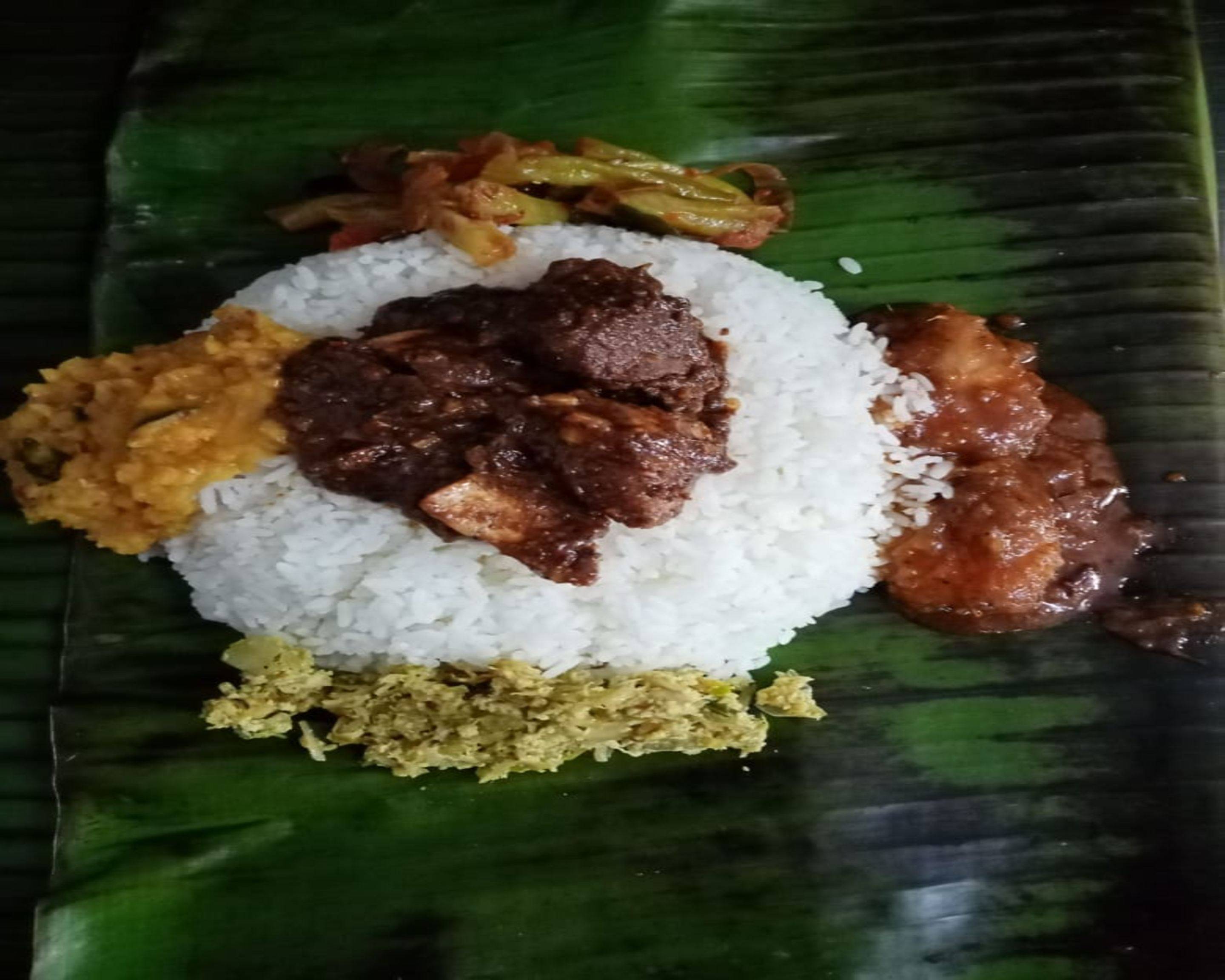 Order Pandan Leaf Curry Pot Menu Delivery【Menu & Prices】| Colombo ...