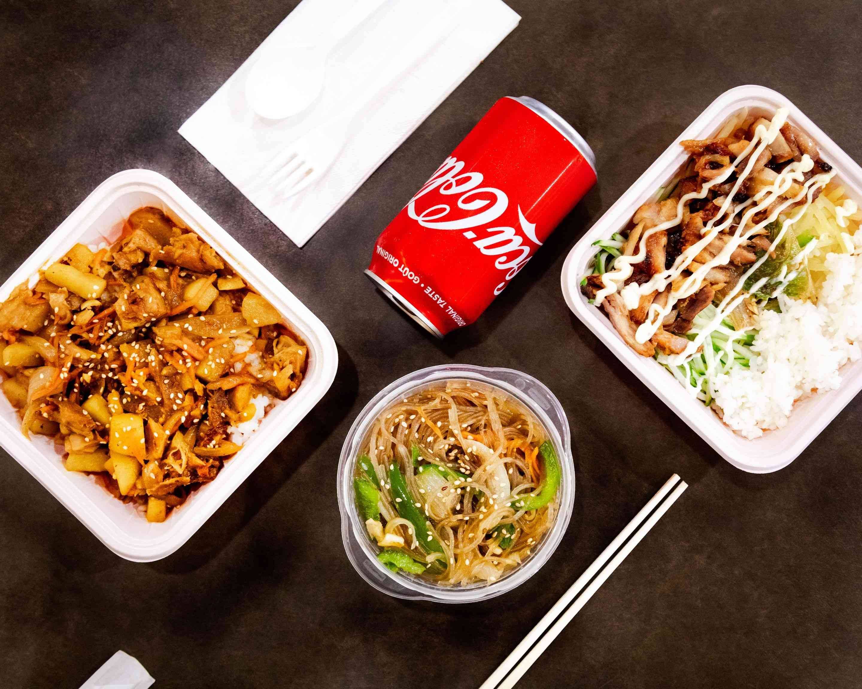 Order Aladdin Chicken Shawarma 阿拉丁烤肉饭 Menu Delivery in Toronto | Menu ...