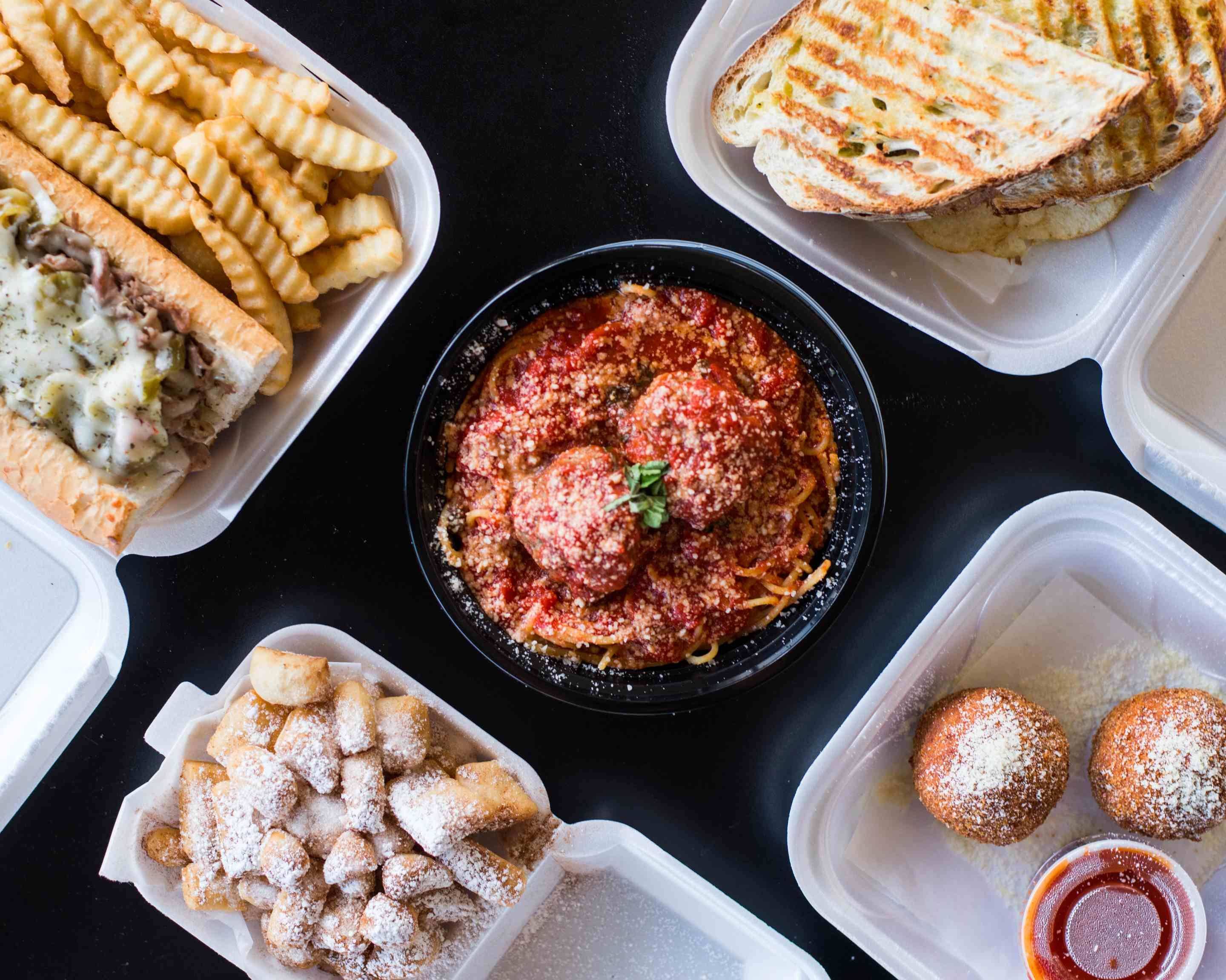 Order Cuzzos Pasta, Pizza, Panini & More - Menu & Prices - Oak Park ...