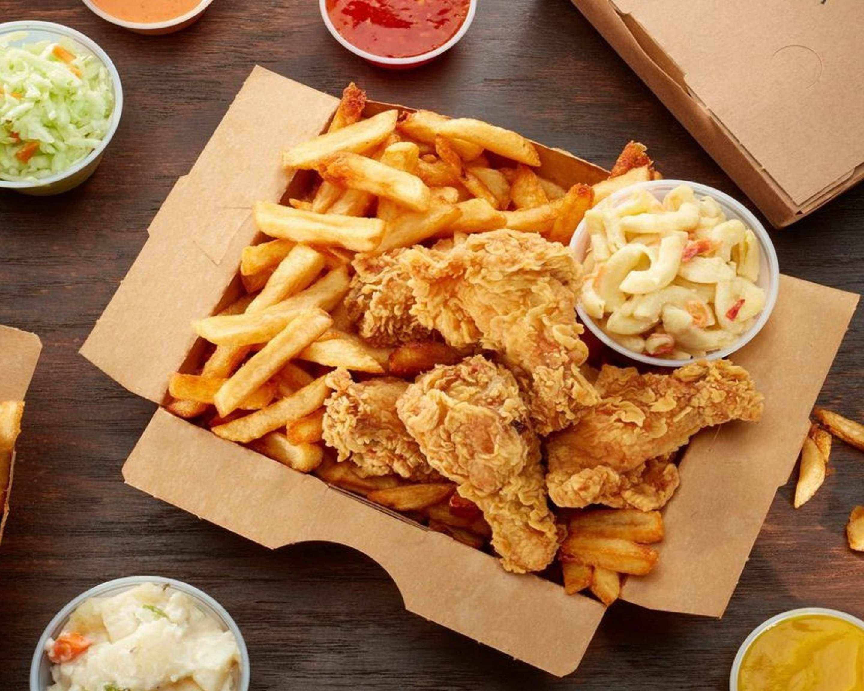 Order Addict Poulet Frit (St. Michel) Menu Delivery in Montreal | Menu ...