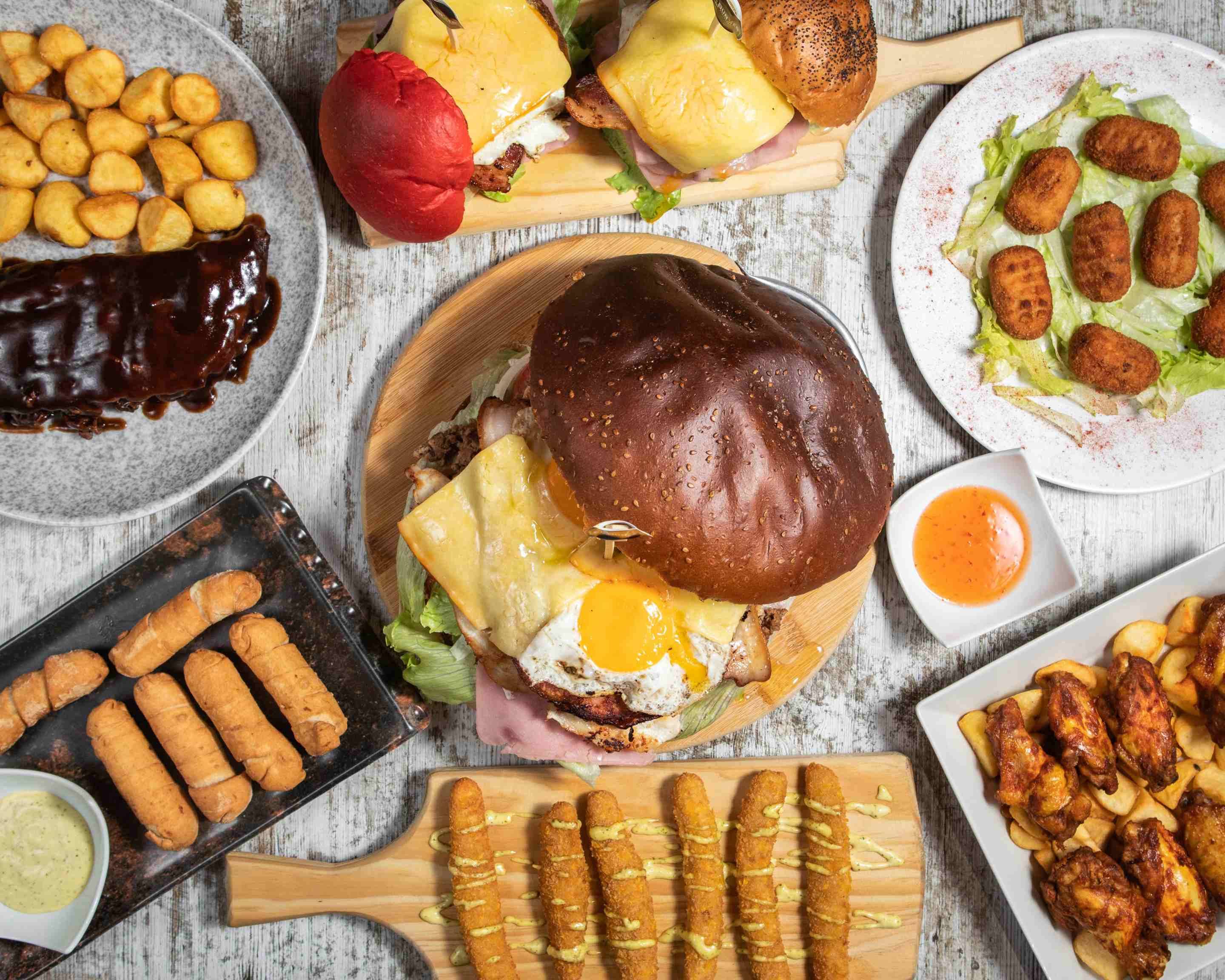 El Bunker Bar Restaurant Menú a Domicilio【Menú y Precios】Madrid | Uber Eats