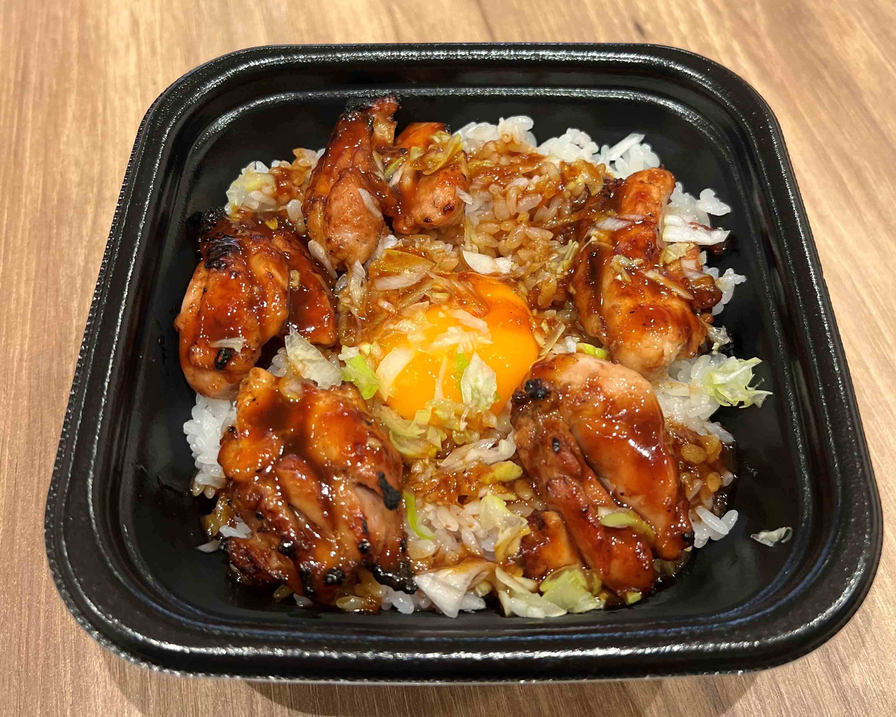 松阪鶏焼肉 とりぞー Matsuzaka Chicken Yakiniku Torizo の出前・宅配・テイクアウトメニュー | ウーバーイーツ